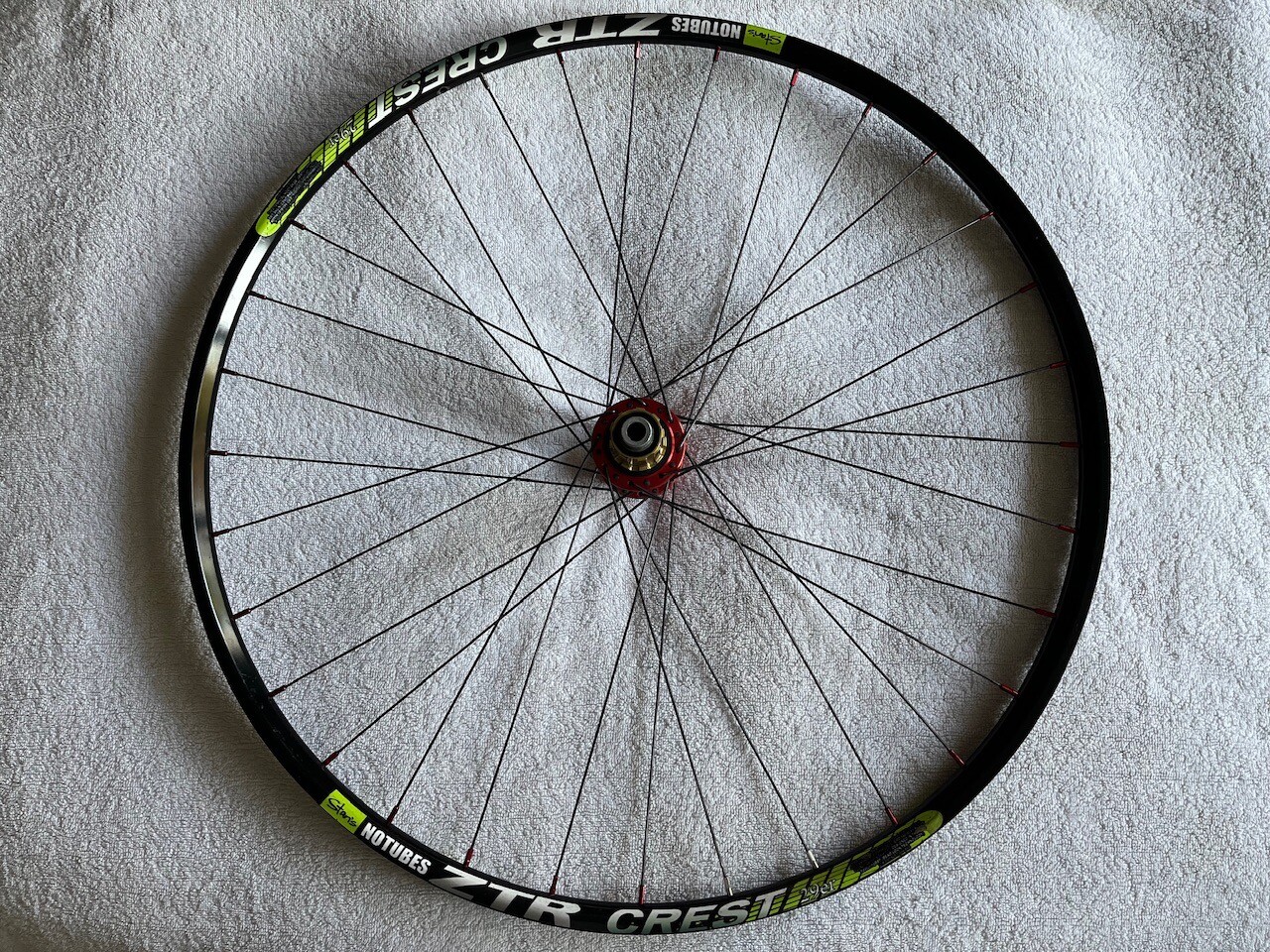 Hope Pro 2 Evo Hub, Pillar Spokes and ZTR Rim | Mountain Bike Wheels ...