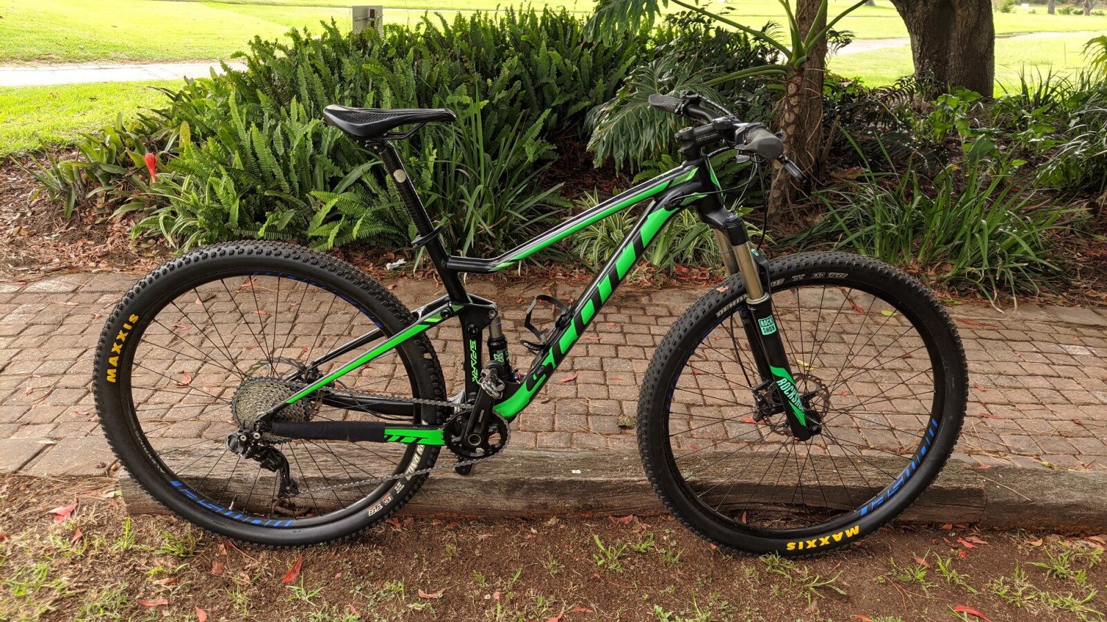 Scott Spark 960 M | Dual Suspension Mountain Bikes | Bike Hub