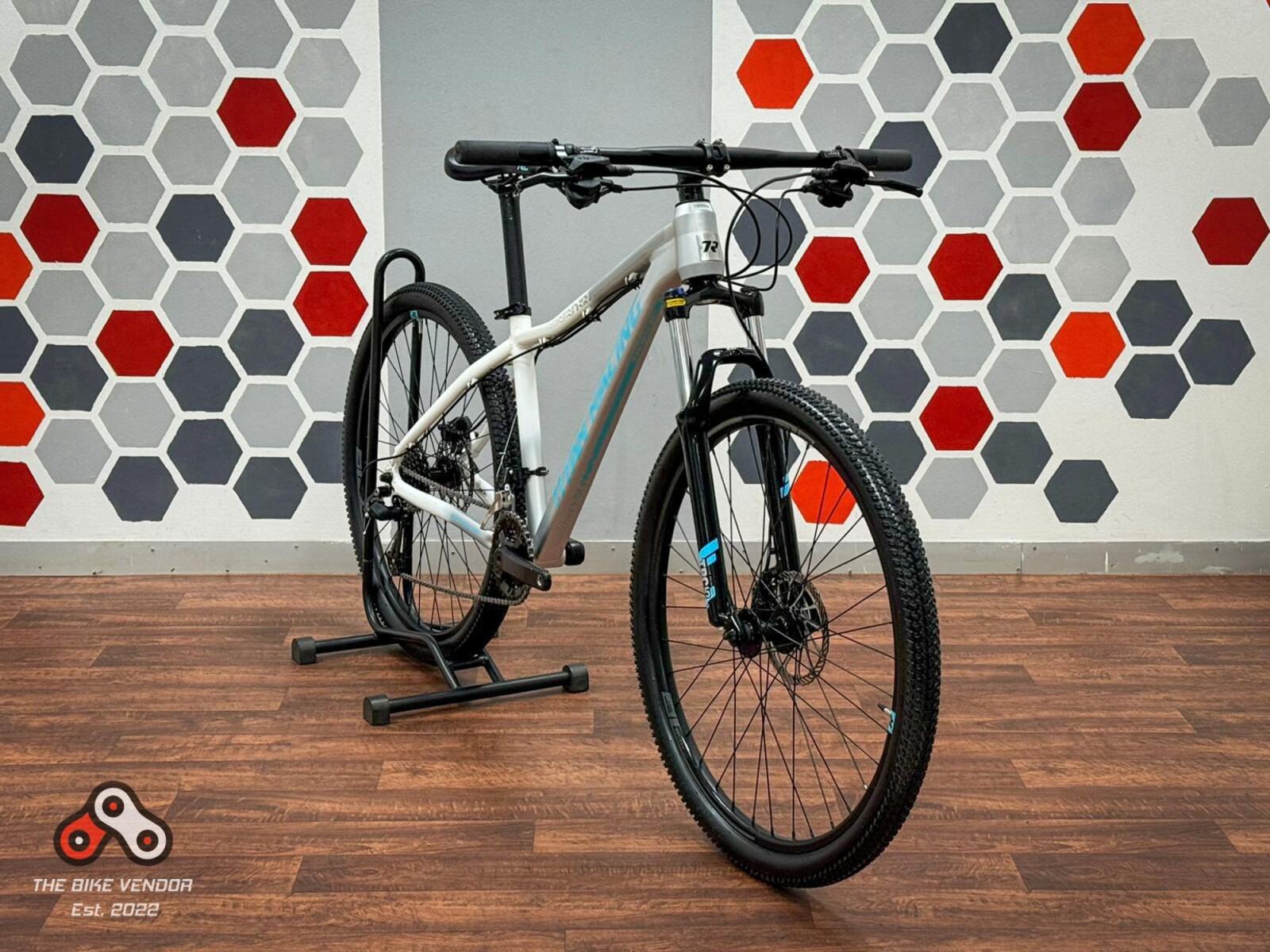 Titan Calypso Rogue Alpine - Shimano - Hydro Discs | Hardtail Mountain Bikes | Bike Hub