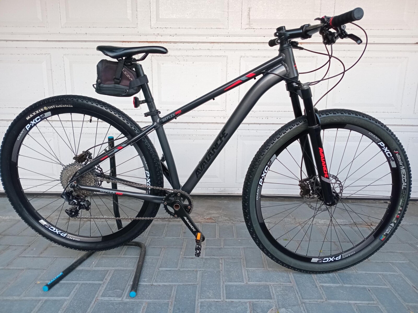 Avalanche reflex pro | Hardtail Mountain Bikes | Bike Hub
