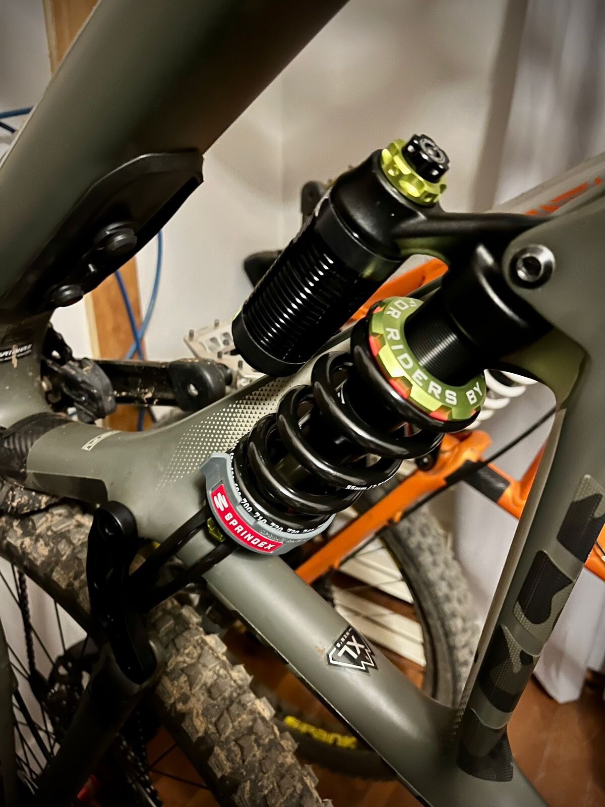 DVO jade coil with Sprindex system | Rear Shocks | Bike Hub
