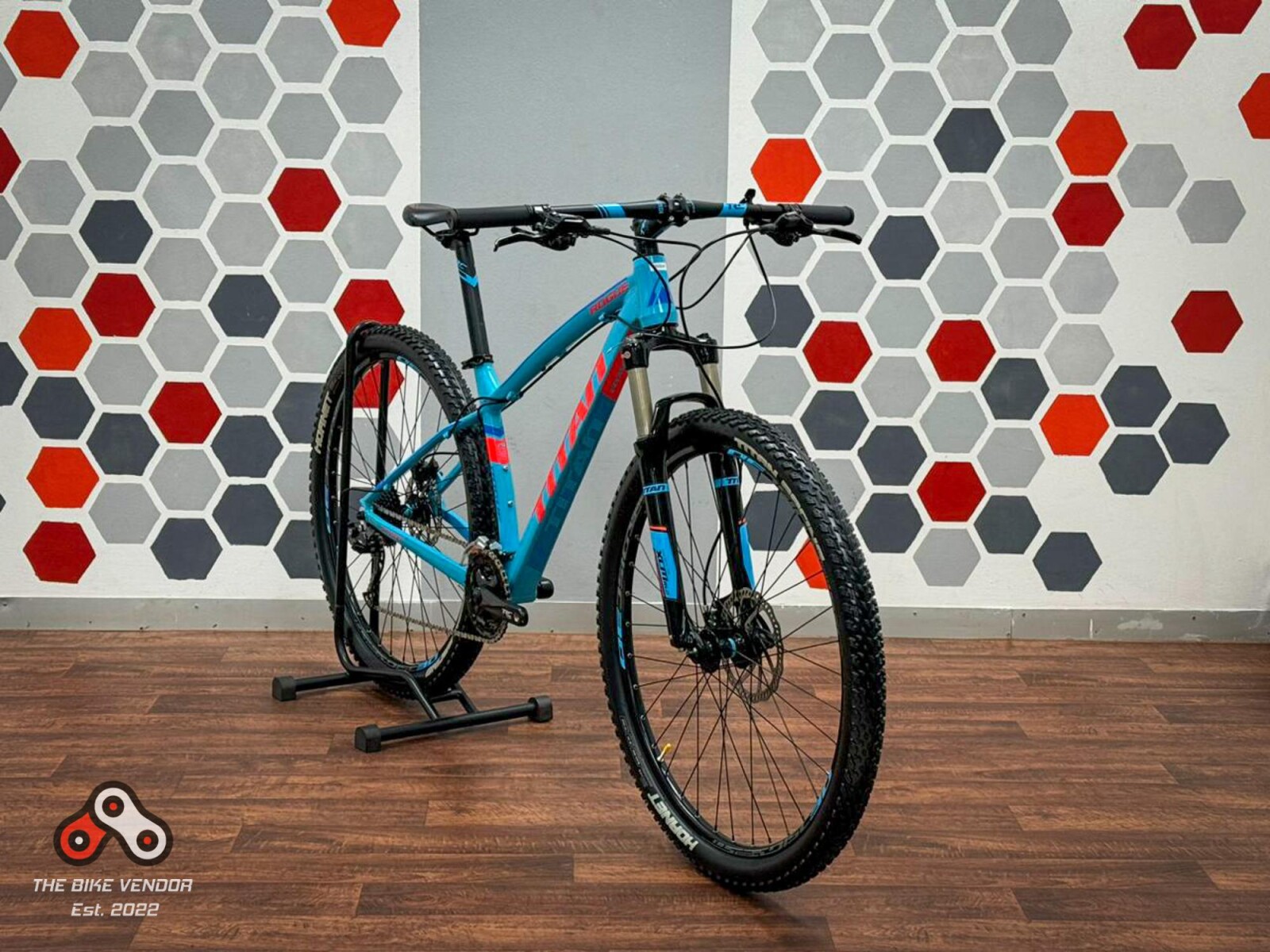 Titan Rogue Sport - Shimano - Hydraulic Discs | Hardtail Mountain Bikes ...