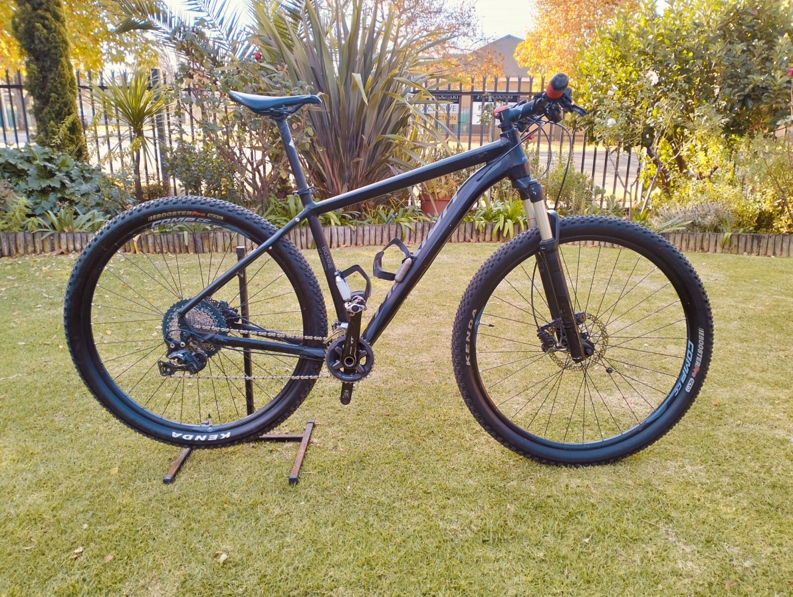 Merida XT Edition | Hardtail Mountain Bikes | Bike Hub