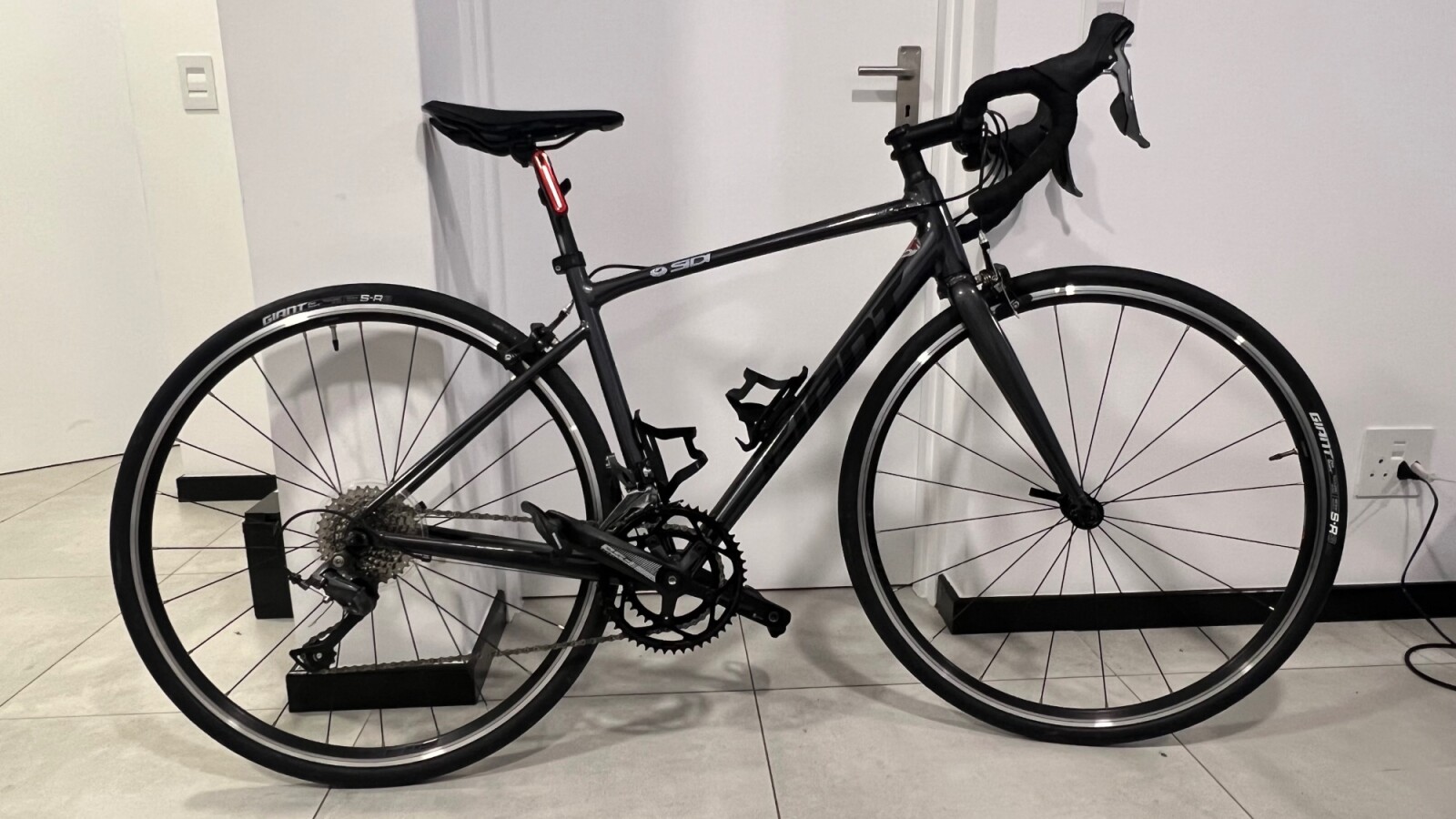 Giant Contend 3 | Road Bikes | Bike Hub