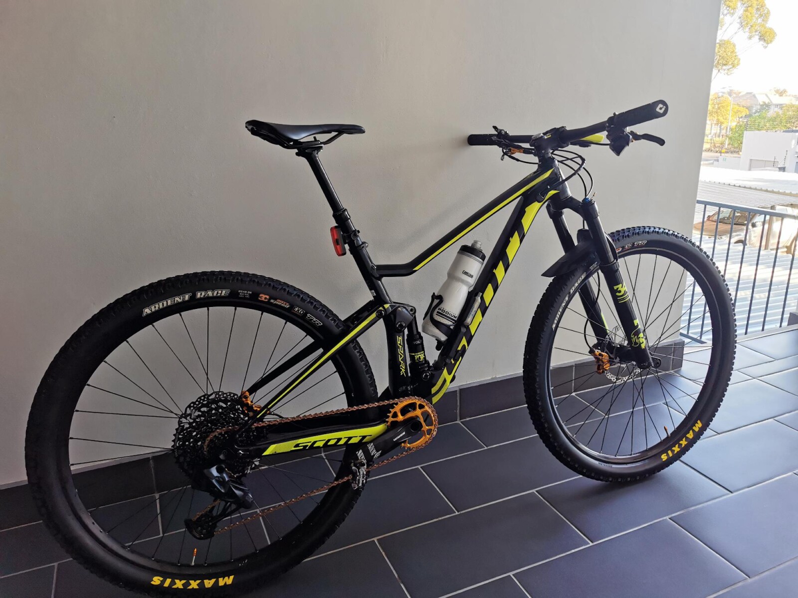 Scott Spark 940 | Dual Suspension Mountain Bikes | Bike Hub