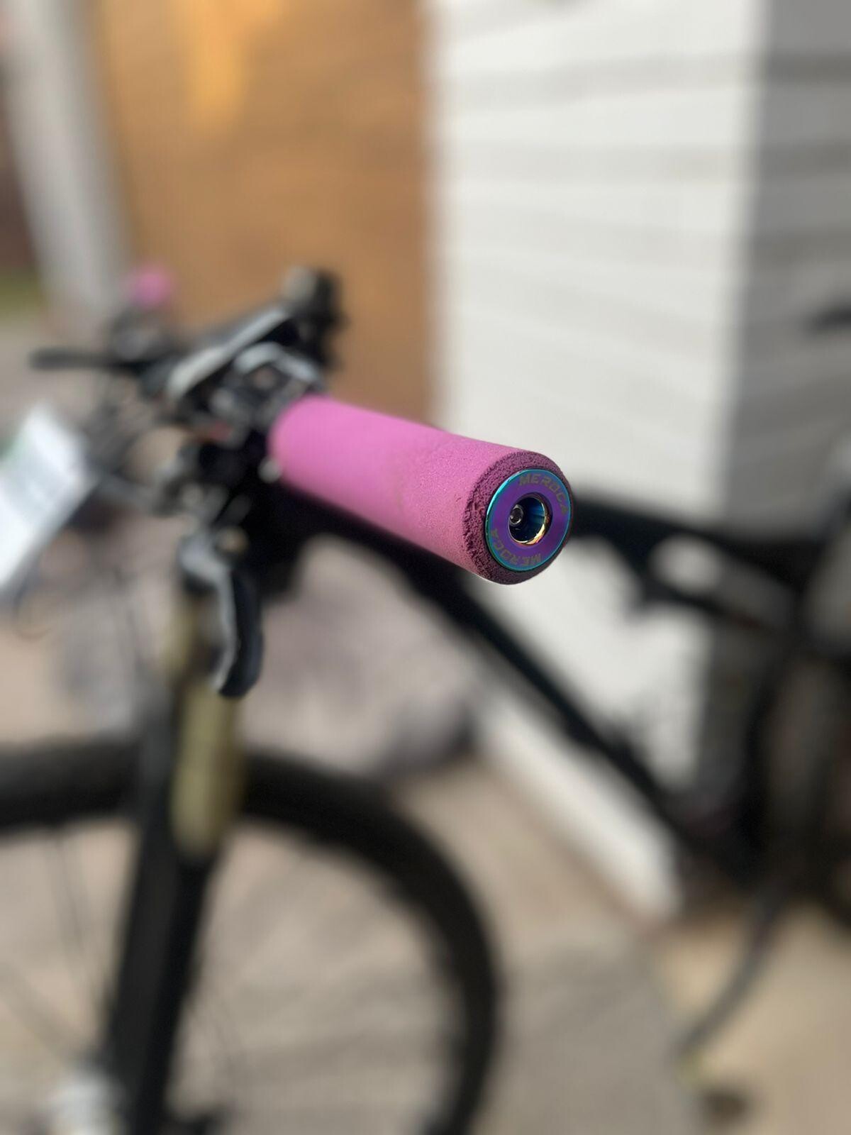 Handlebar end cap | Grips & Bar Tape | Bike Hub