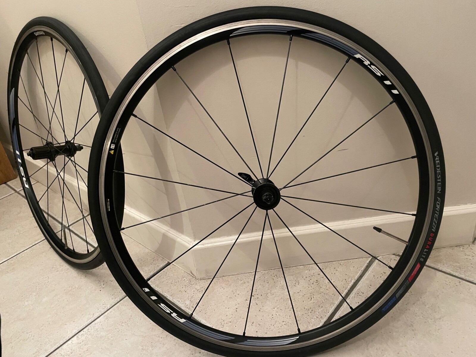 Shimano RS11 Wheelset 11 speed | Road Bike Wheels | Bike Hub