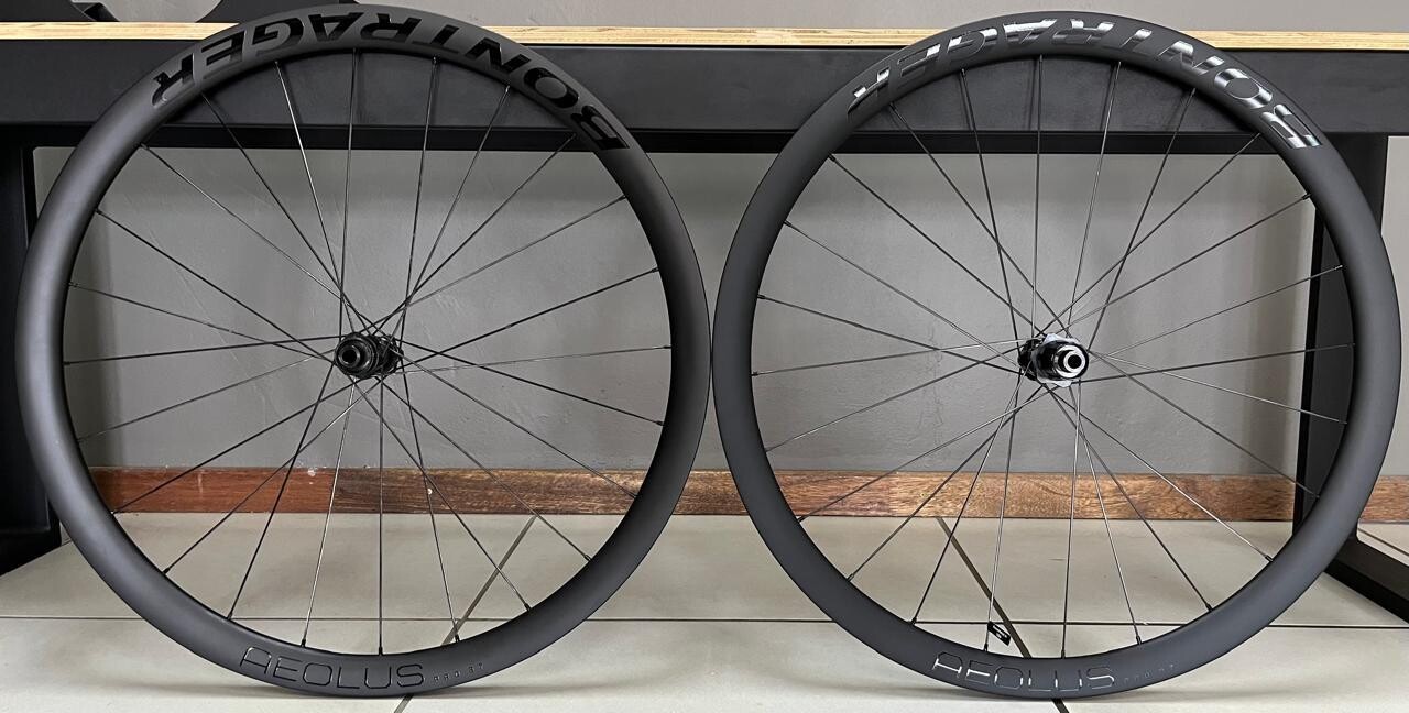 Bontrager Aeolus Pro 37 TLR Disc Road Wheel | Road Bike Wheels | Bike Hub