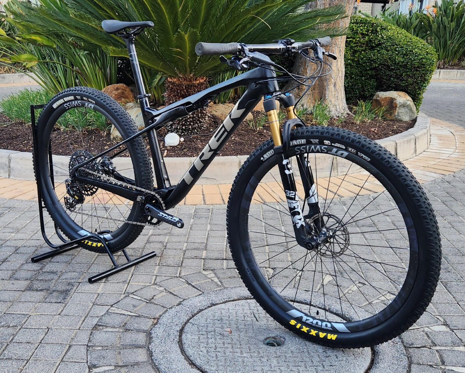 Trek Supercaliber | Dual Suspension Mountain Bikes | Bike Hub