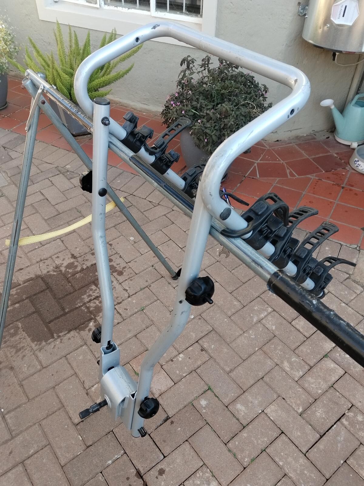 Thule 4 Bike Tow Hitch Rack | Bike Racks | Bike Hub