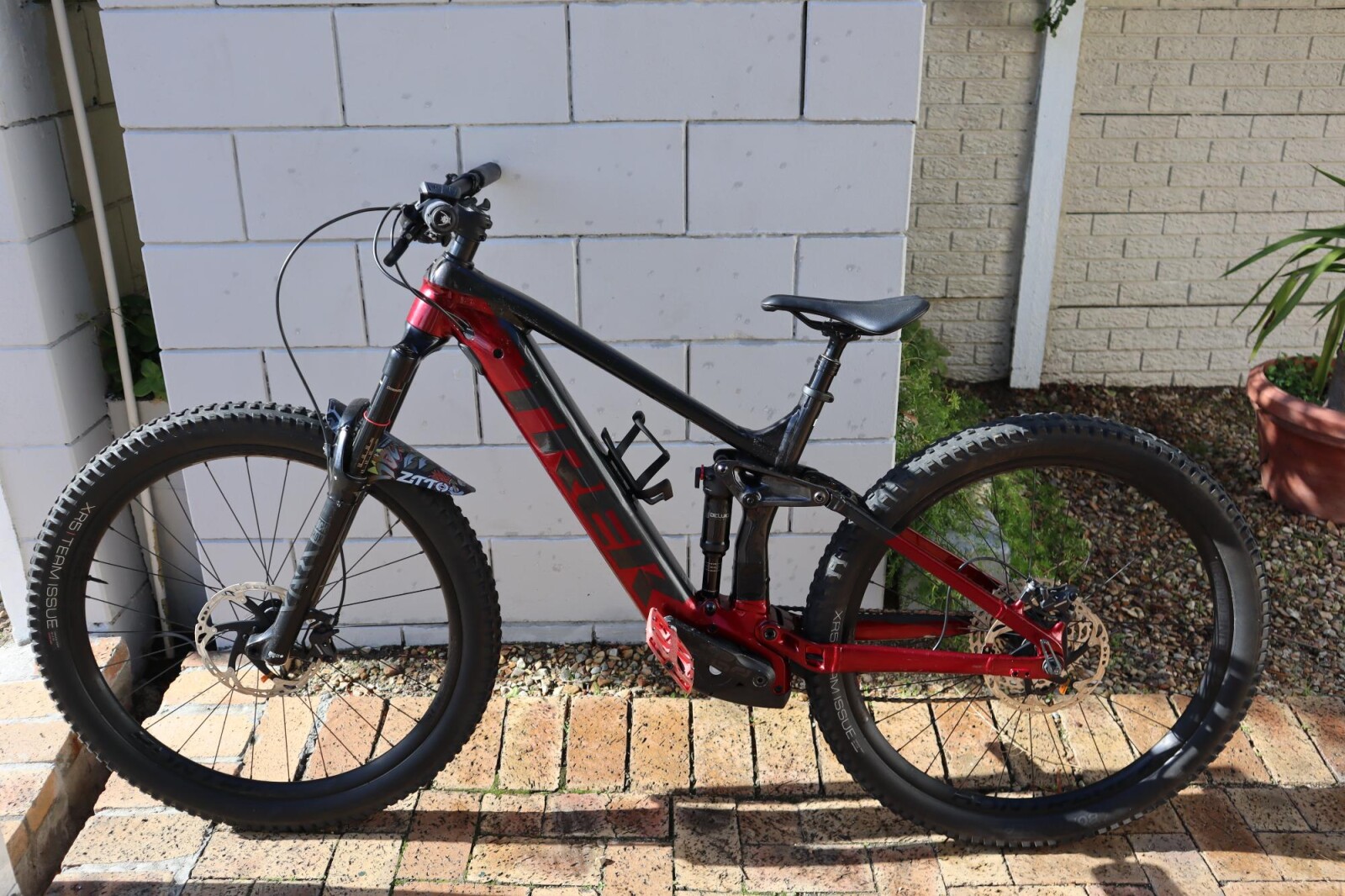 Trek Rail 7 2021 Large 29" | Dual Suspension Mountain E-Bikes | Bike Hub