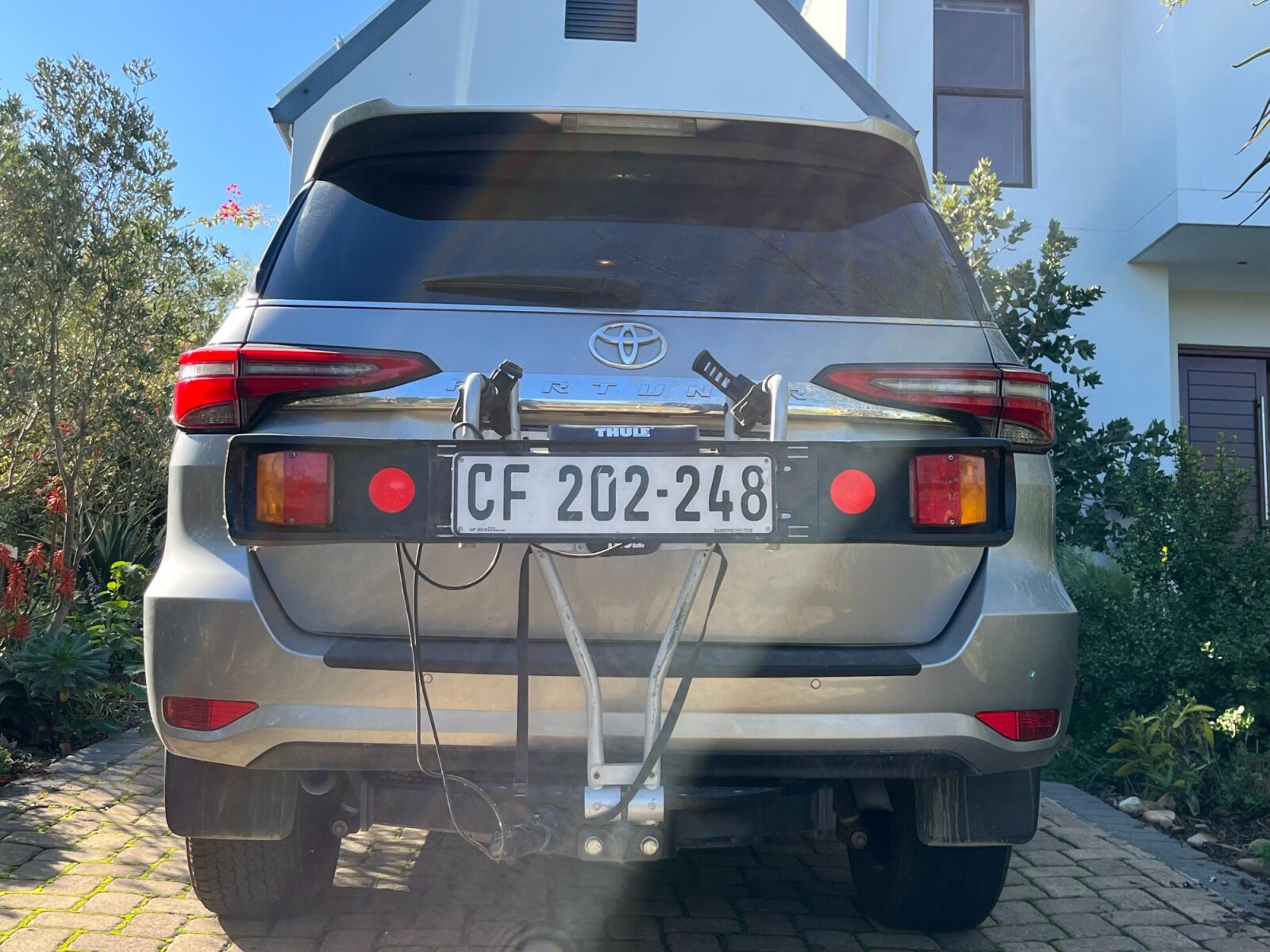 2 bike Thule Express plus lightboard and adapter | Bike Racks | Bike Hub