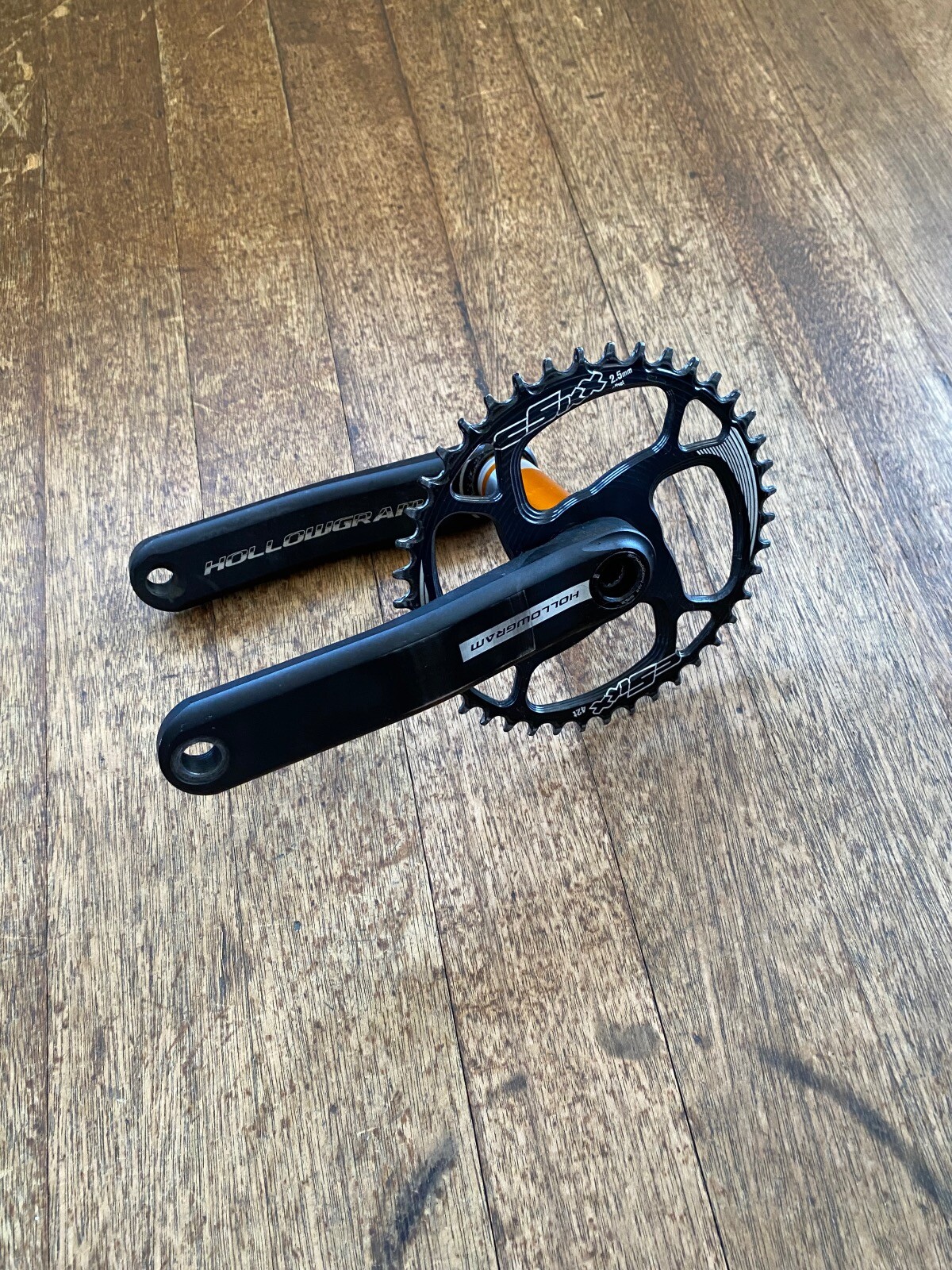Hollowgram Crankset 172.5mm + 42t CSixx chainring | Cranksets | Bike Hub
