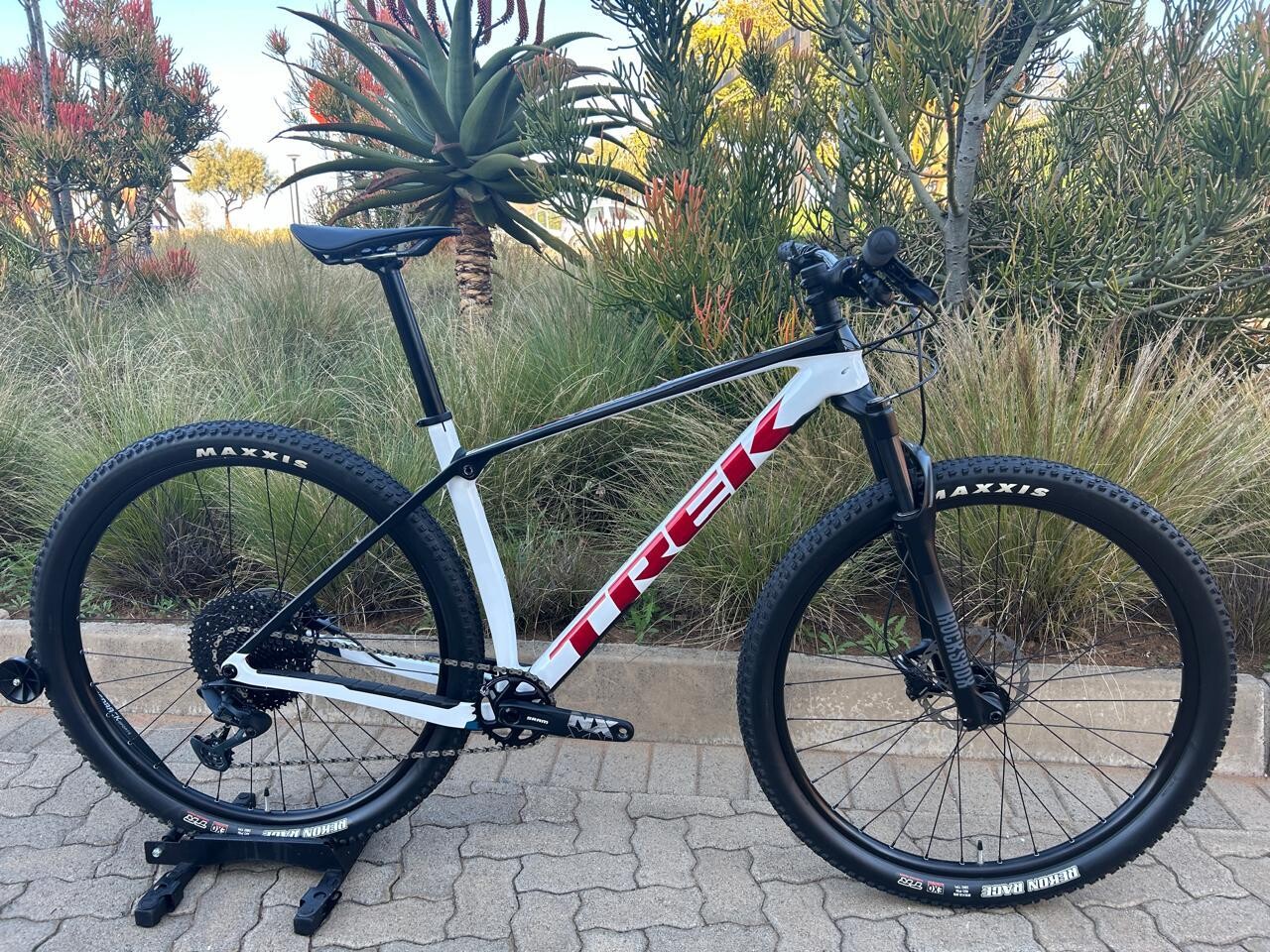 Procaliber Large | Hardtail Mountain Bikes | Bike Hub