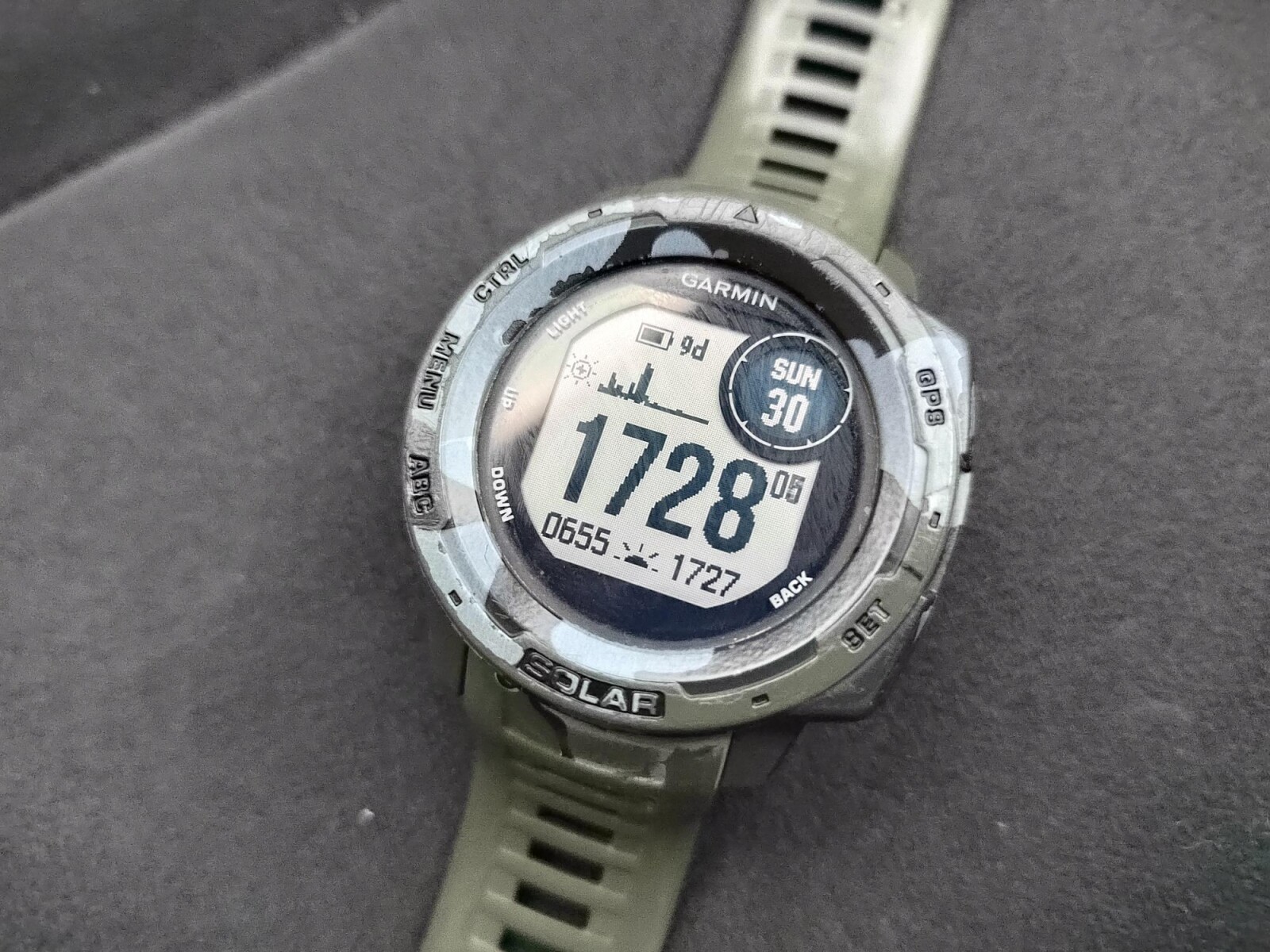 Garmin Instinct Solar + Charger | Watches & Wearables | Bike Hub