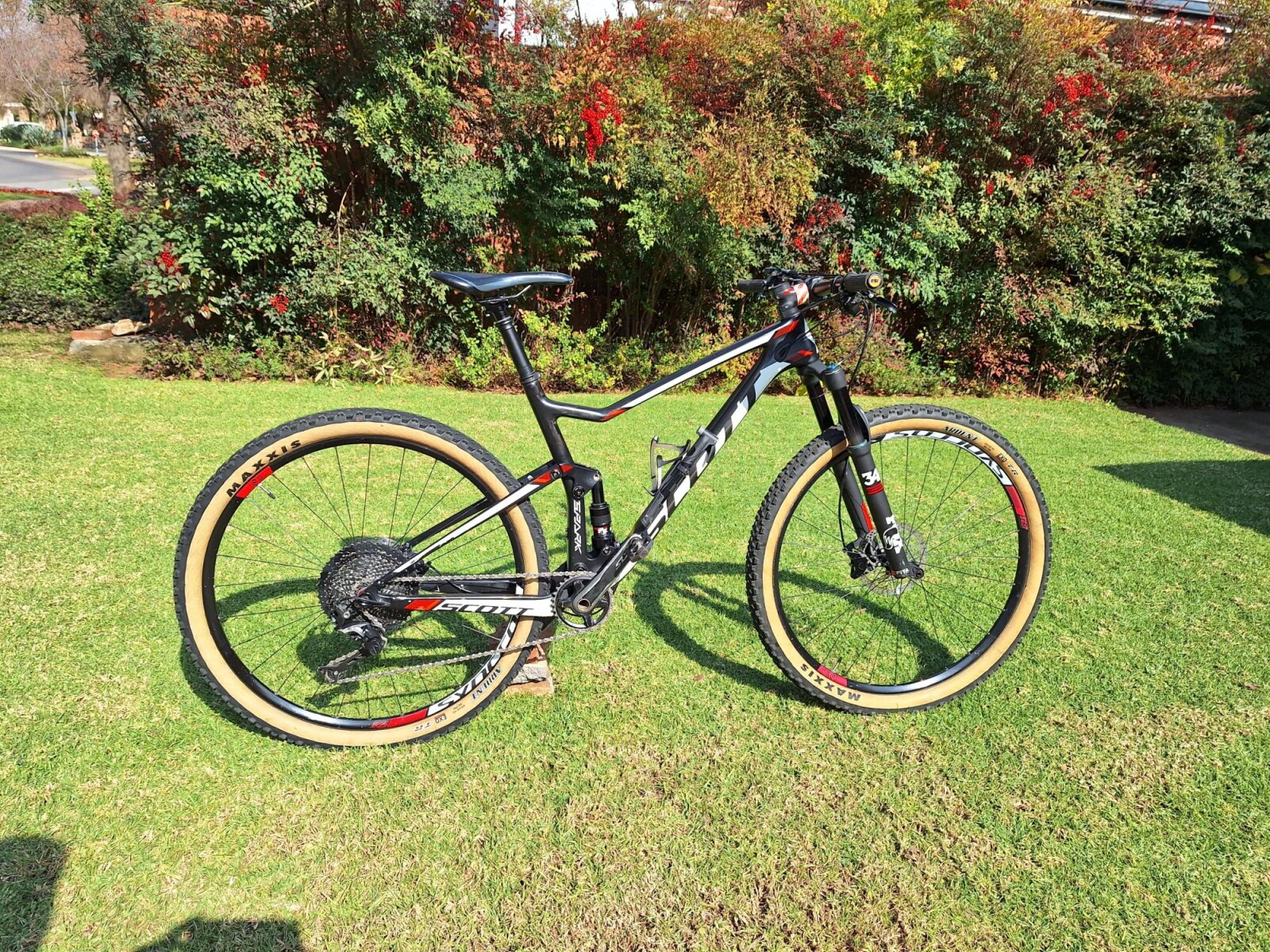 Scott spark 920 | Dual Suspension Mountain Bikes | Bike Hub