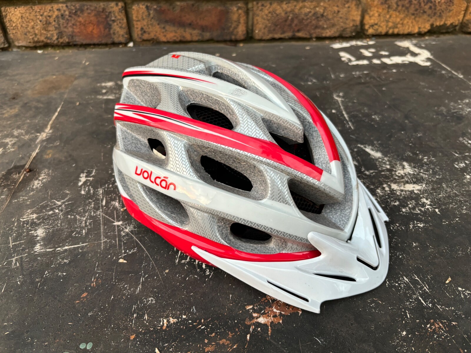Volcanic Helmet | Helmets | Bike Hub
