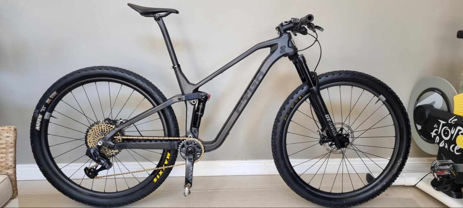 MINT_2023 Pyga Mobu_XX1 AXS/South carbon rims | Dual Suspension ...