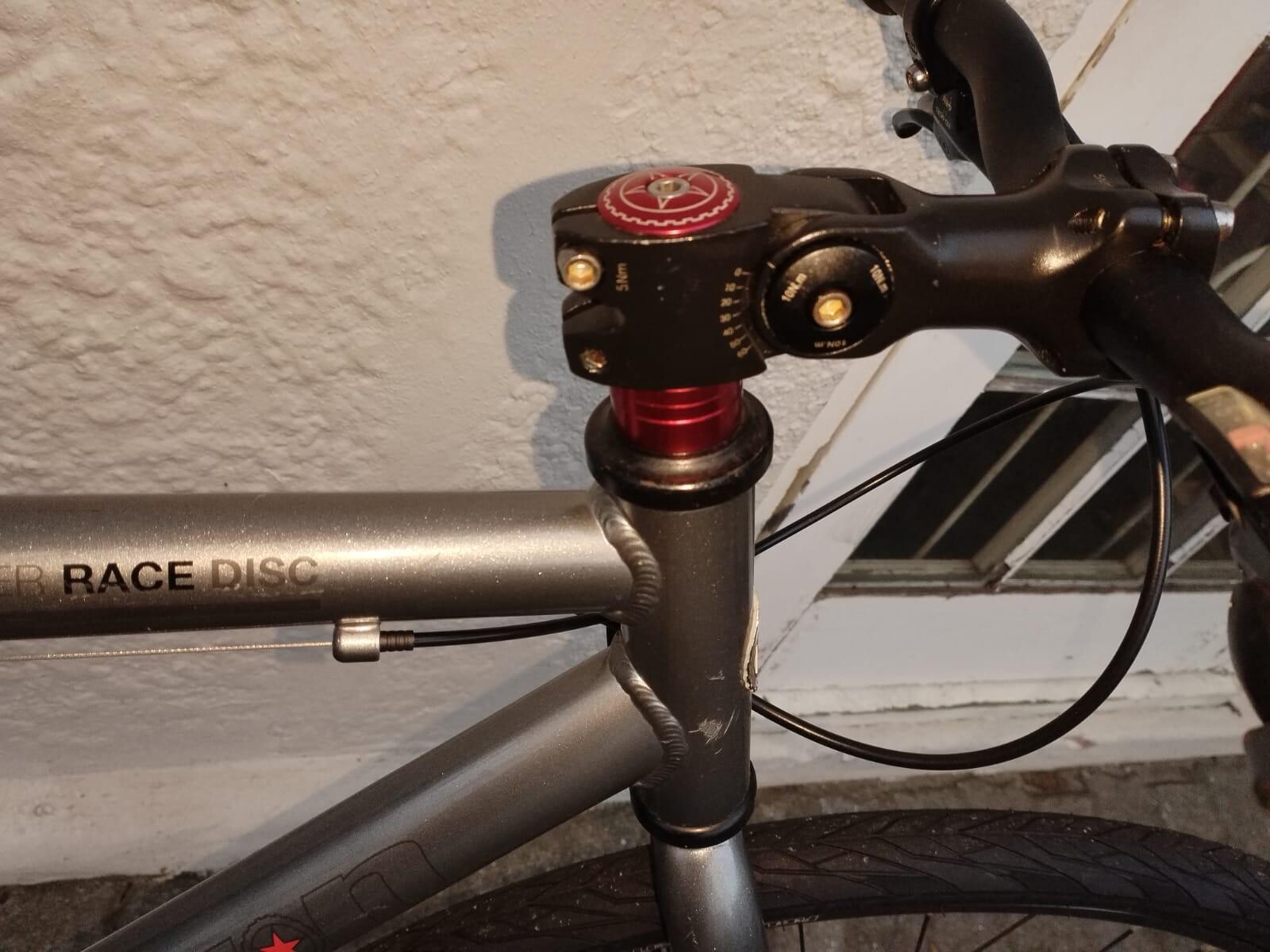 Revolution Race disc | Commuter Bikes | Bike Hub