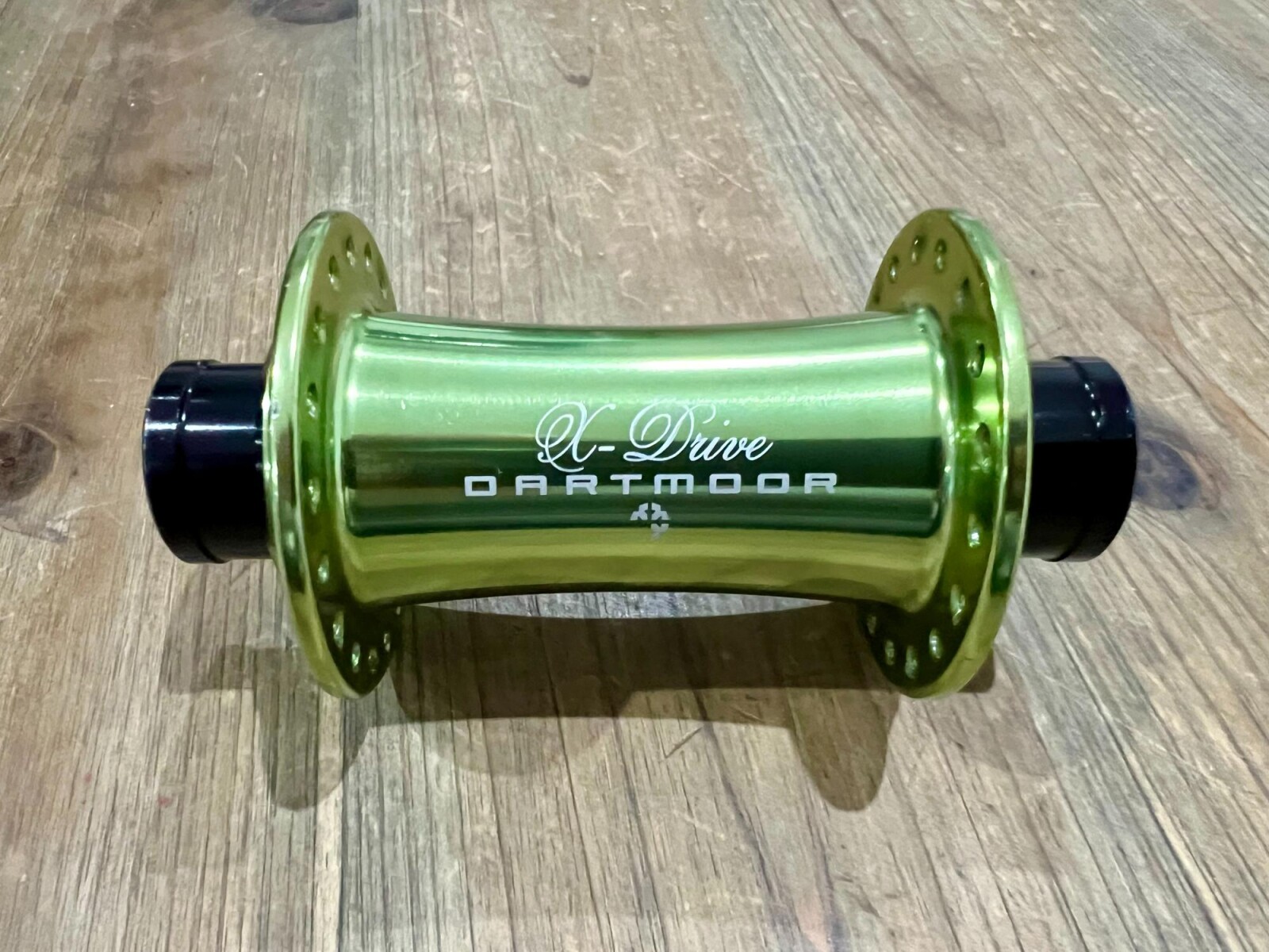 Dartmoor X-Drive 20mm Front Hub (Green, 36H) | Mountain Bike Hubs ...