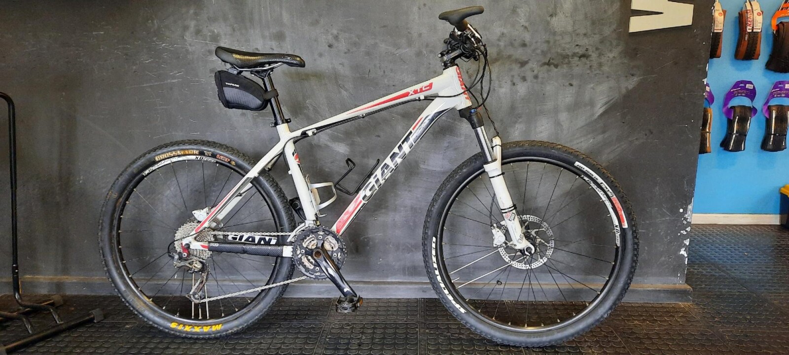 Giant XTC 26er | Hardtail Mountain Bikes | Bike Hub