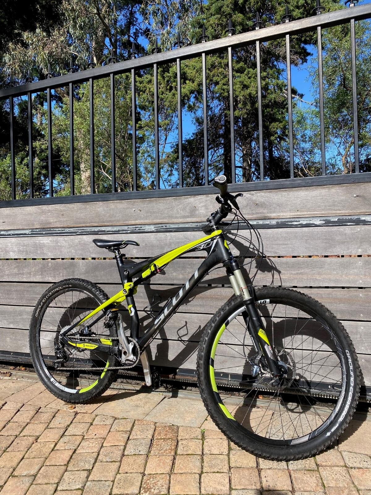 26" SCOTT SPARK - MEDIUM CARBON FRAME | Dual Suspension Mountain Bikes ...