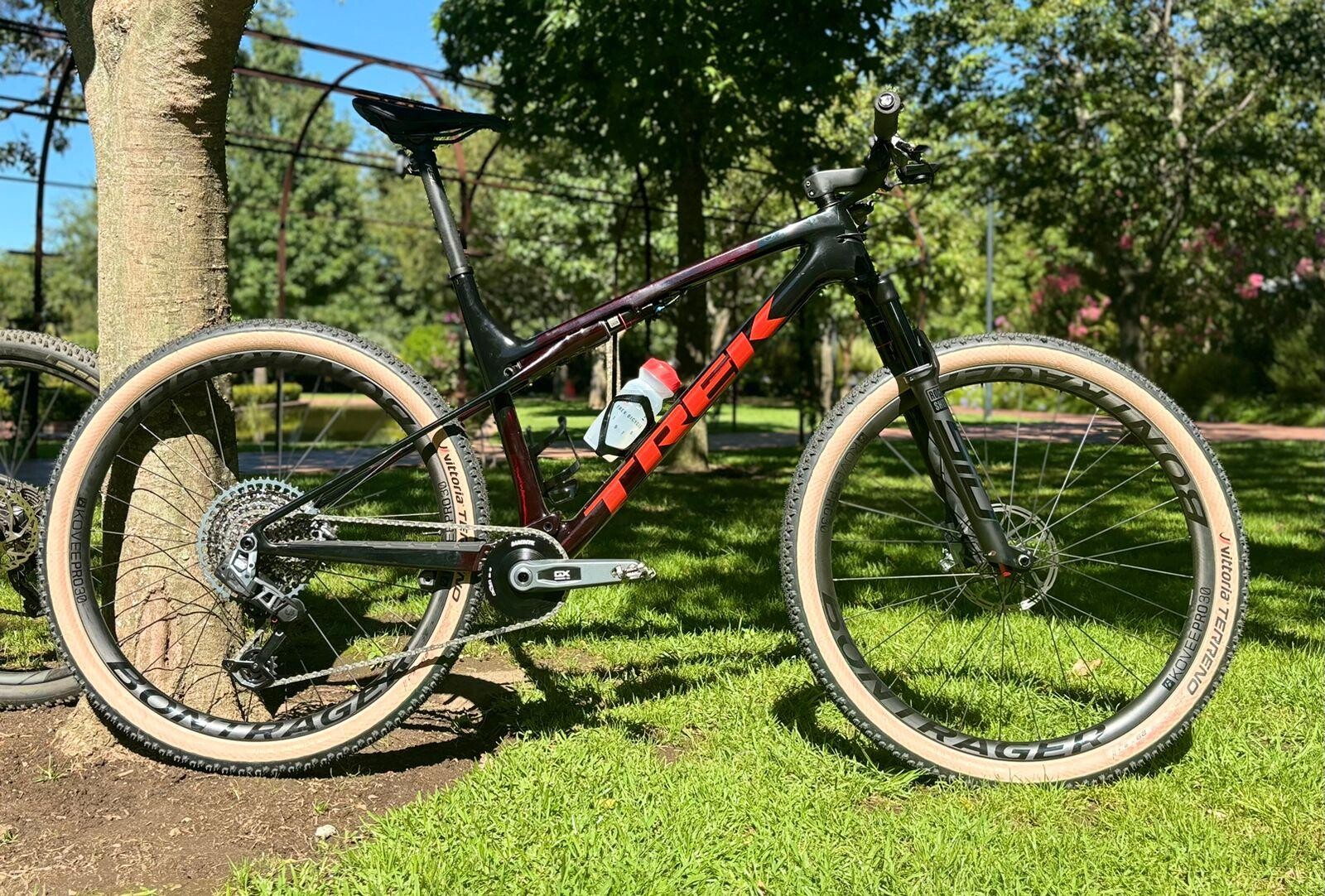 Trek Supercaliber 9.8 Gen 2 + Extras | Dual Suspension Mountain Bikes ...