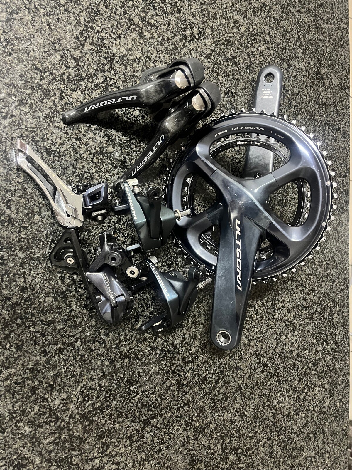 Shimano Ultegra R8000 Groupset | Complete Groupsets | Bike Hub