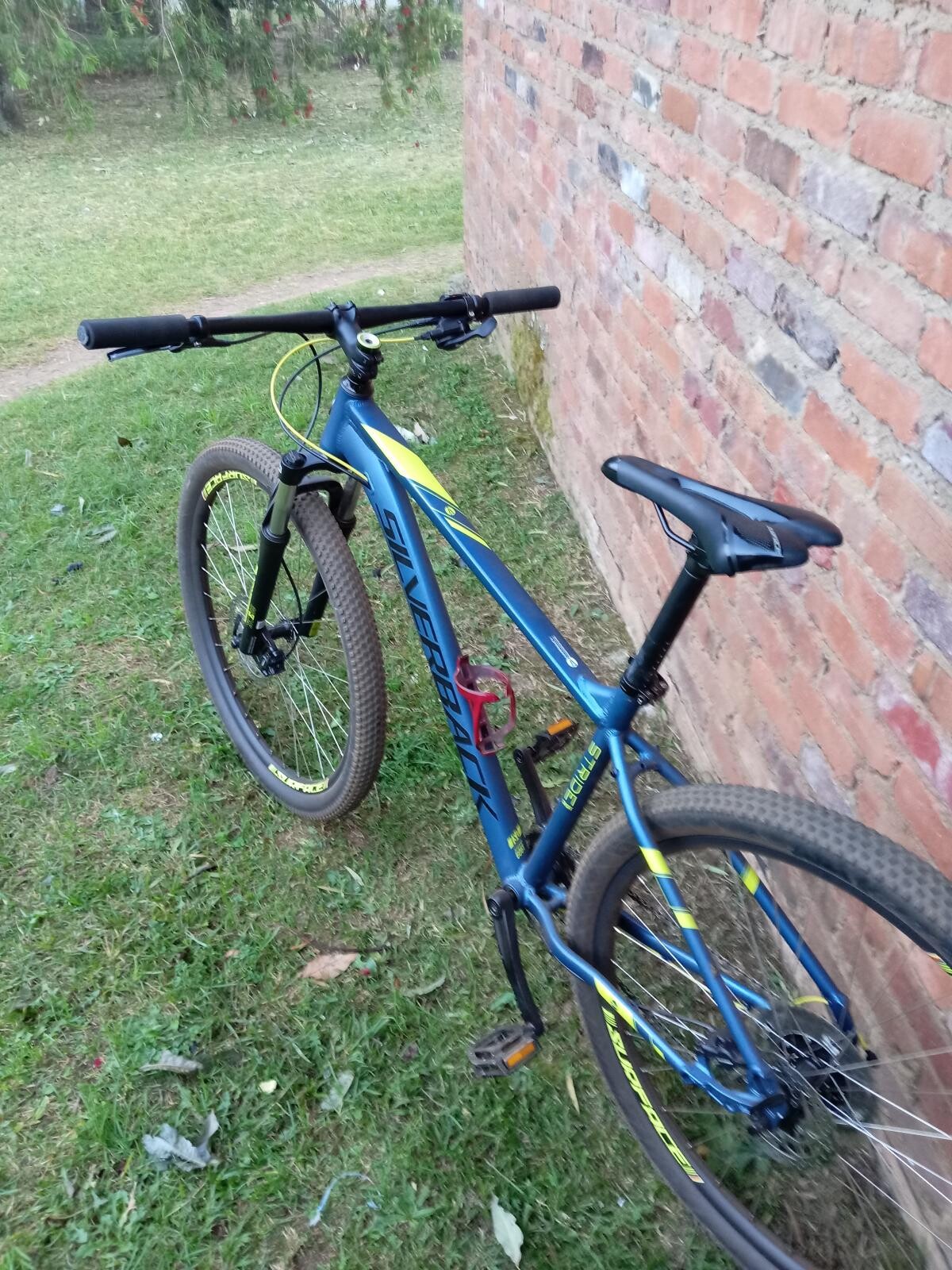 Silverback Stride Sport | Hardtail Mountain Bikes | Bike Hub