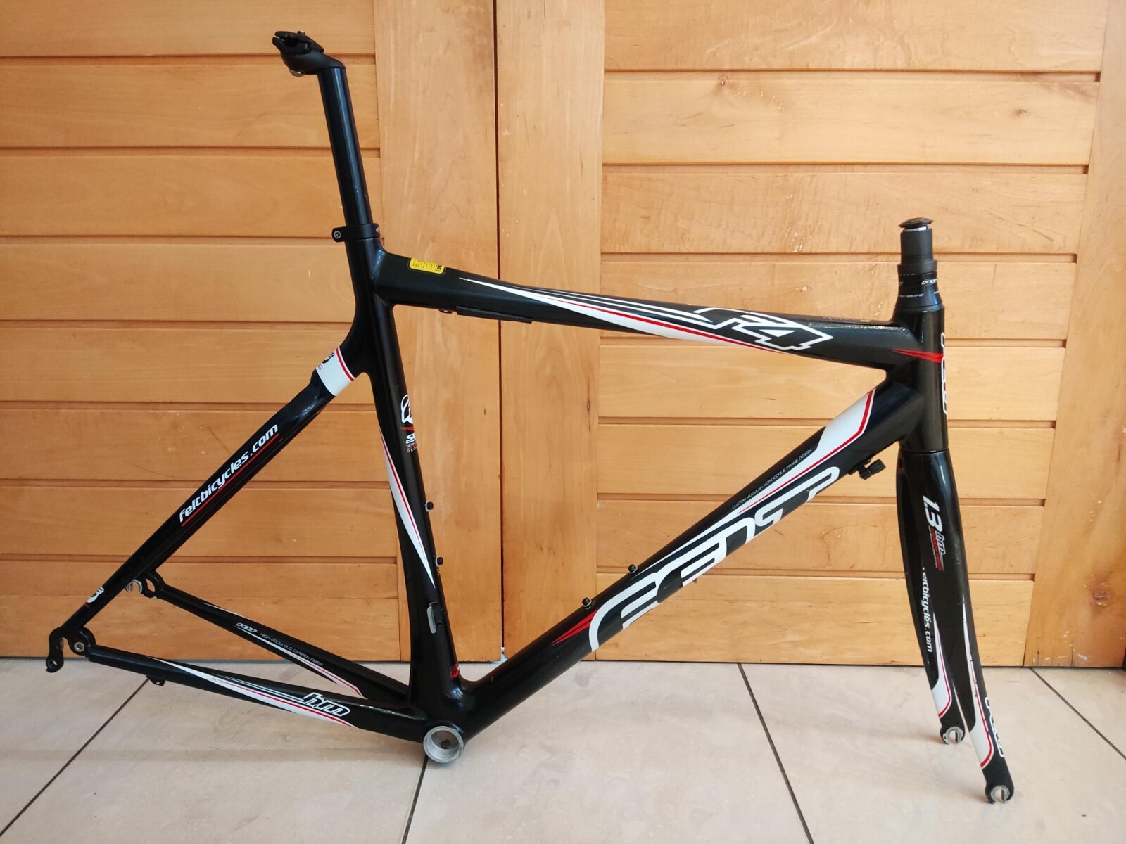 Felt F4 full Carbon / Large frame | Road Bike Frames | Bike Hub