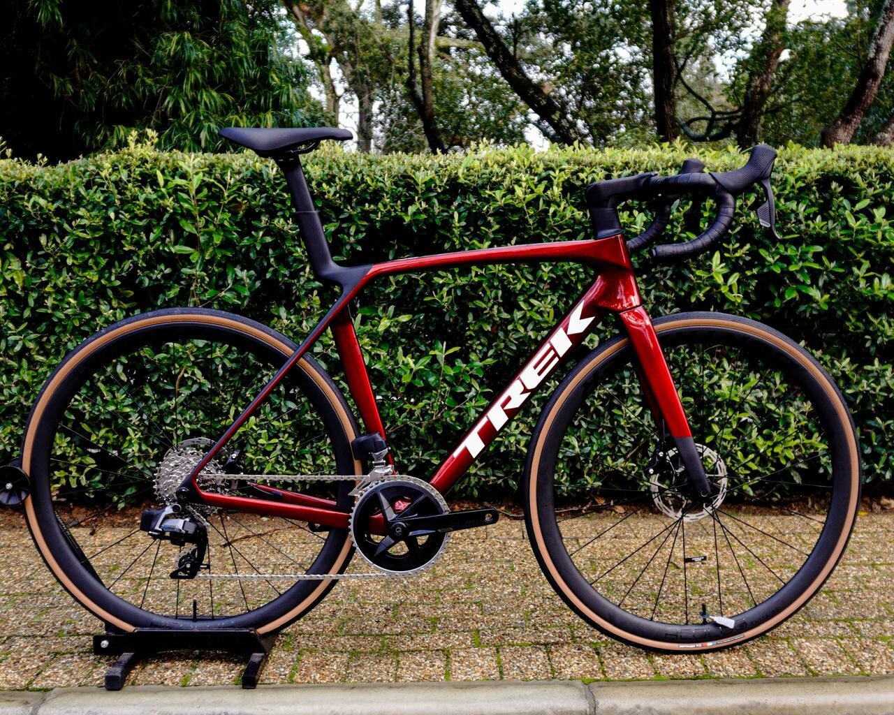 Trek Madone SL 6 AXS GEN 8 | Road Bikes | Bike Hub