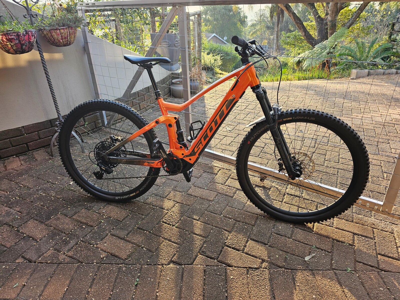 2020 Scott Strike eRIDE Medium | Dual Suspension Mountain E-Bikes ...