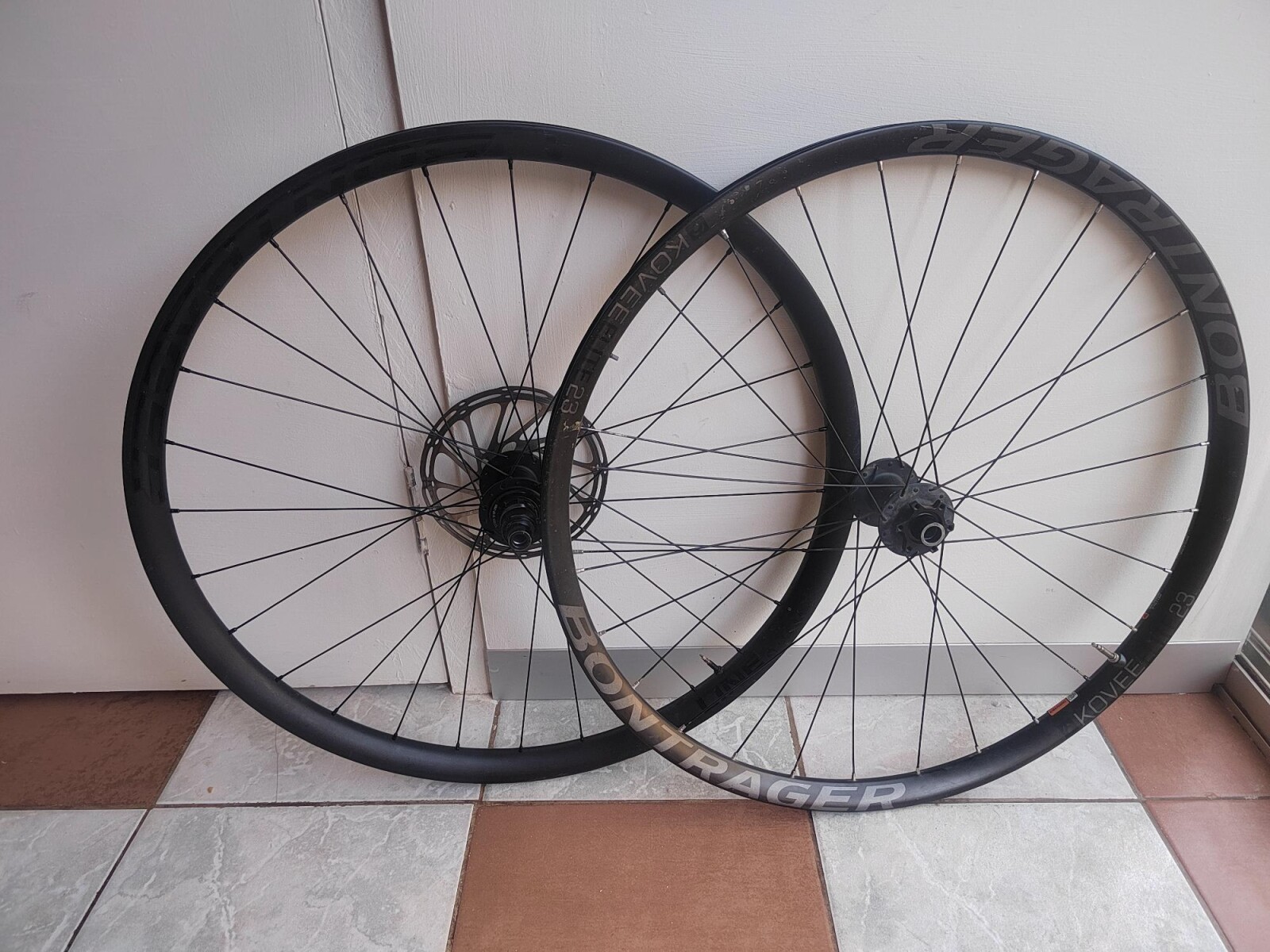 Bontrager Line 30 Elite Carbon Rear Wheel | Mountain Bike Wheels | Bike Hub
