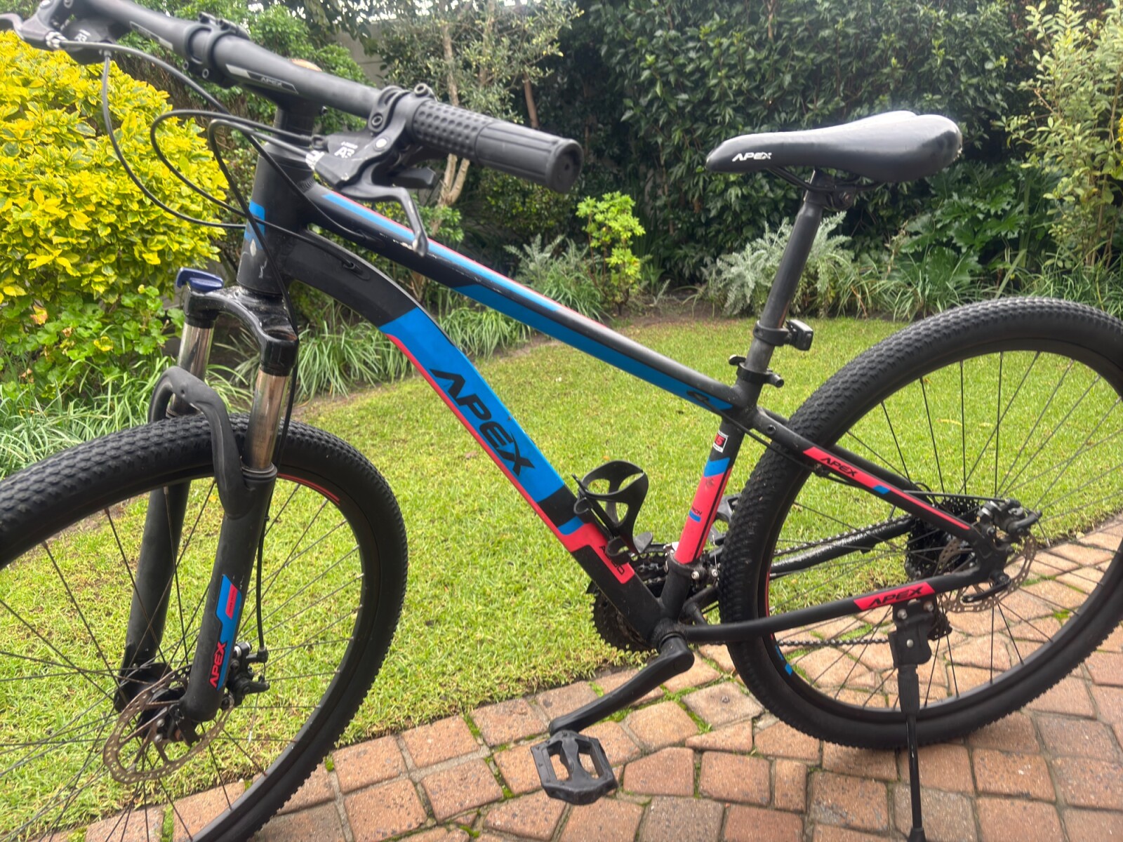 Apex A900 mountain bike | Hardtail Mountain Bikes | Bike Hub