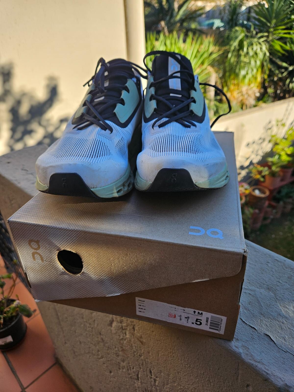 On Cloud Stratus Running Shoes - White/Black/Green | Shoes | Bike Hub