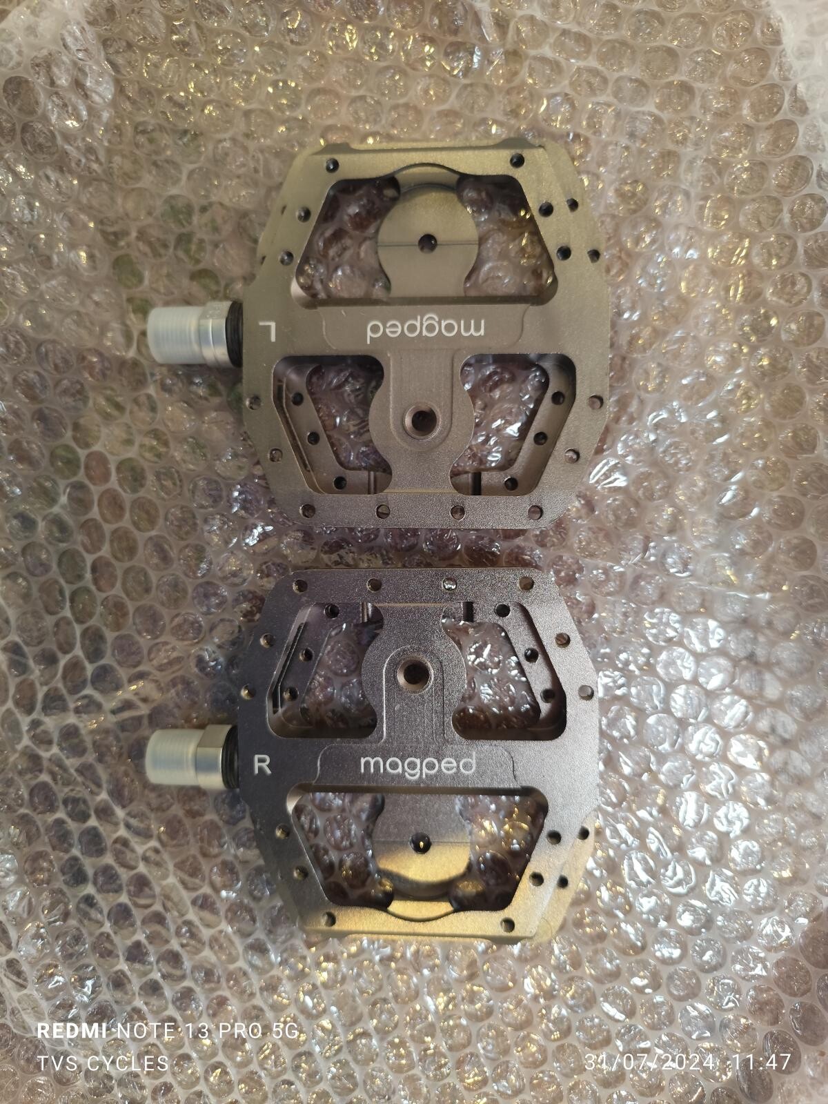 Magped pedals - R895 | Pedals | Bike Hub