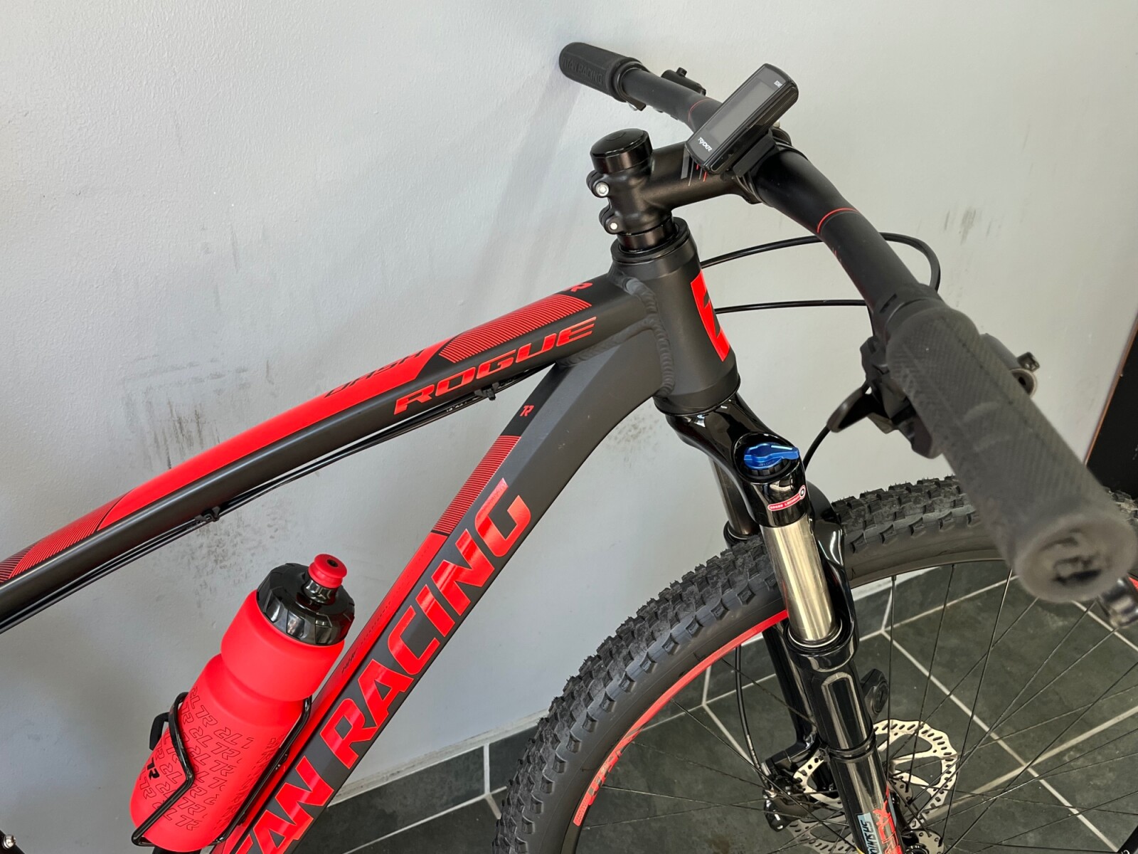 Titan Racing Rogue 29"- REDUCED | Hardtail Mountain Bikes | Bike Hub