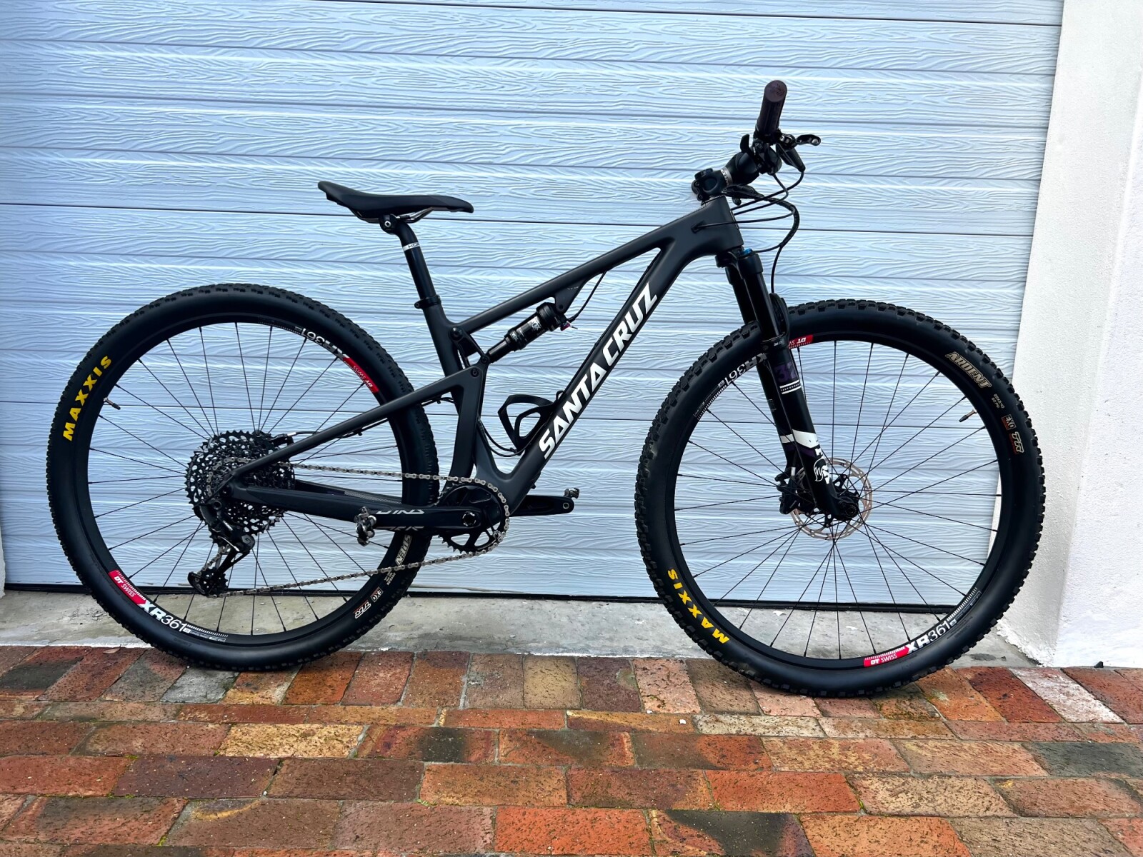 Santa Cruz Blur CC | Dual Suspension Mountain Bikes | Bike Hub