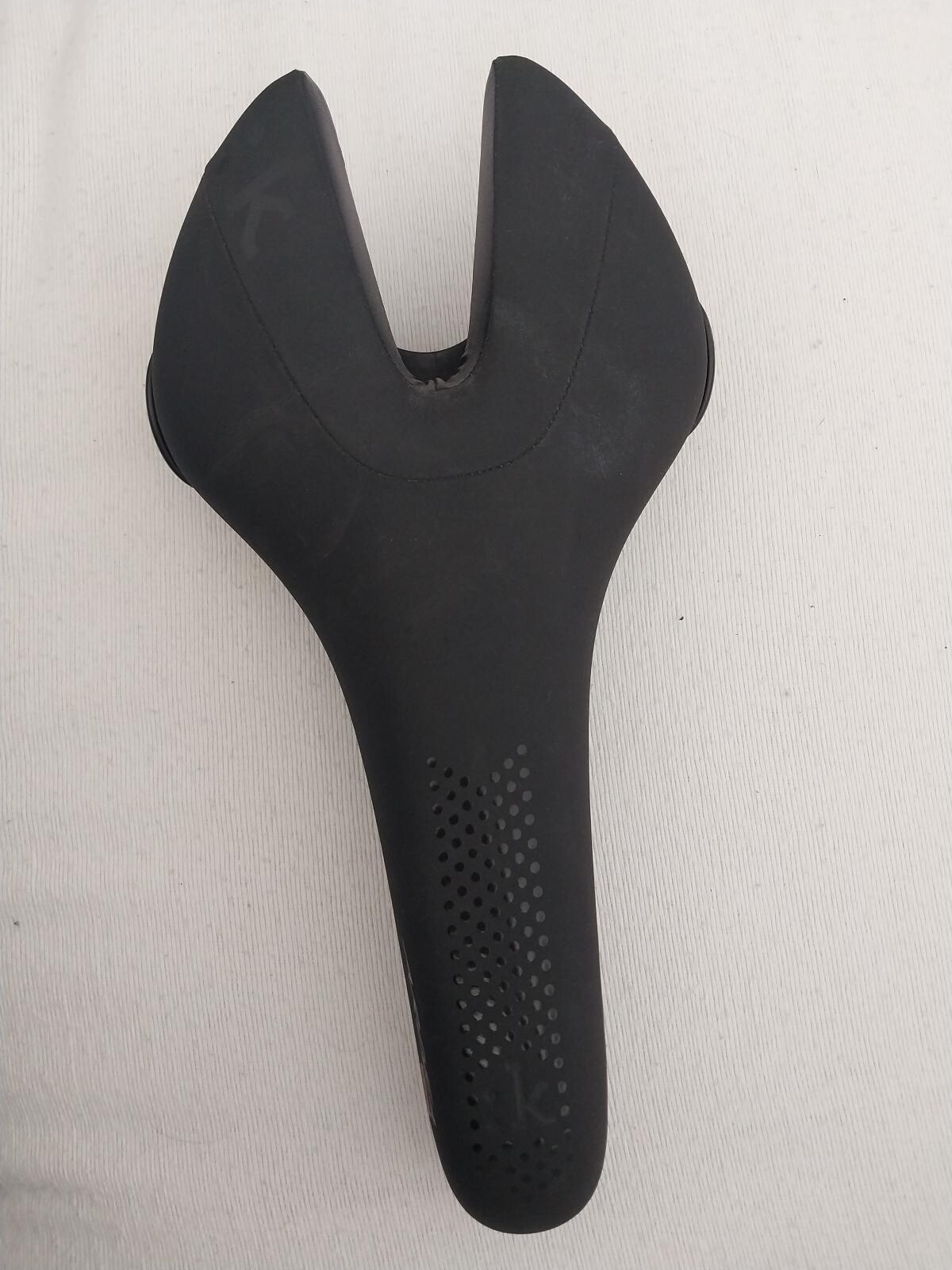 Fizik Ardea Tri Saddle | Saddles | Bike Hub