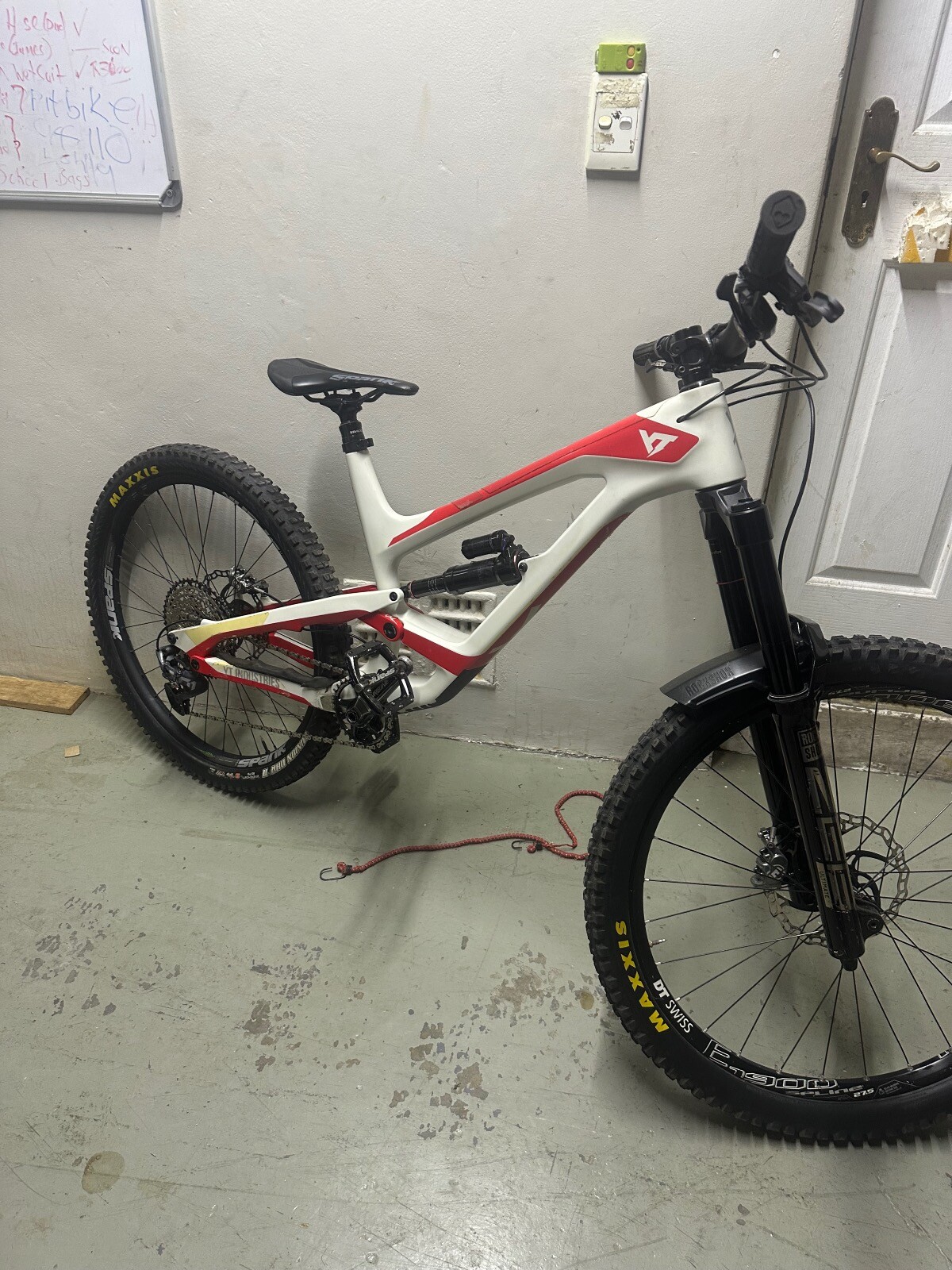 Yt capra pro | Dual Suspension Mountain Bikes | Bike Hub