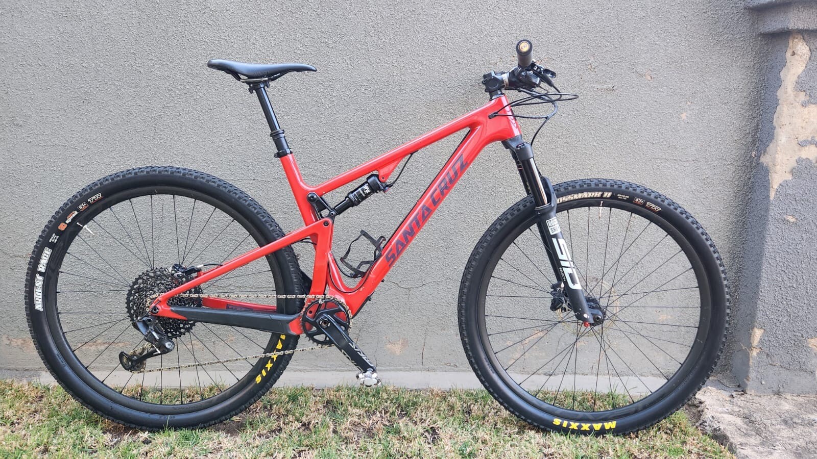 Santa Cruz Blur C | Dual Suspension Mountain Bikes | Bike Hub