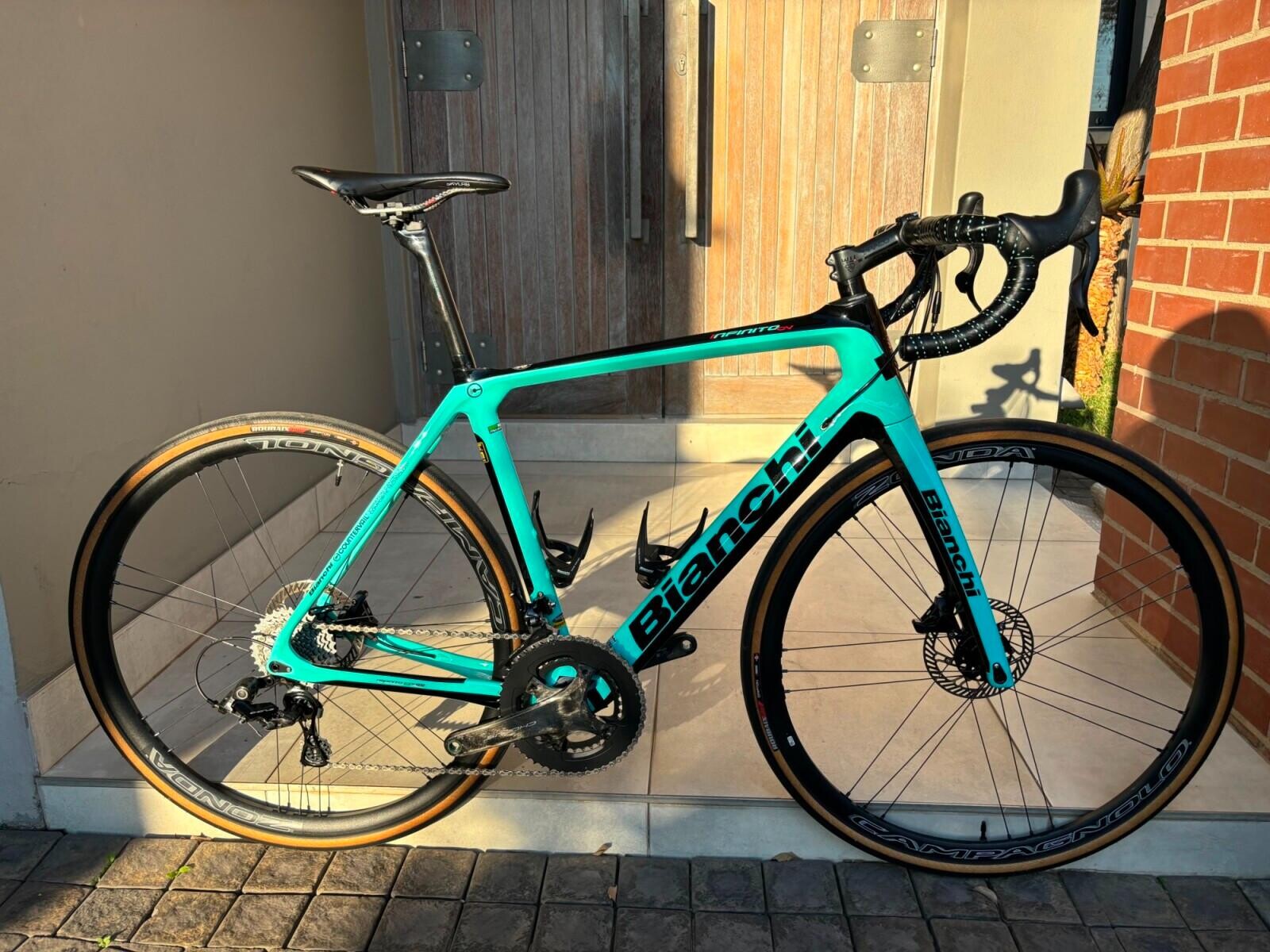 Bianchi Infinito CV 12Speed Disc | Road Bikes | Bike Hub