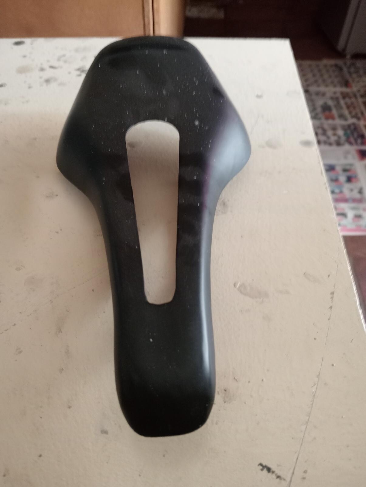 Carbon fibre saddle | Saddles | Bike Hub