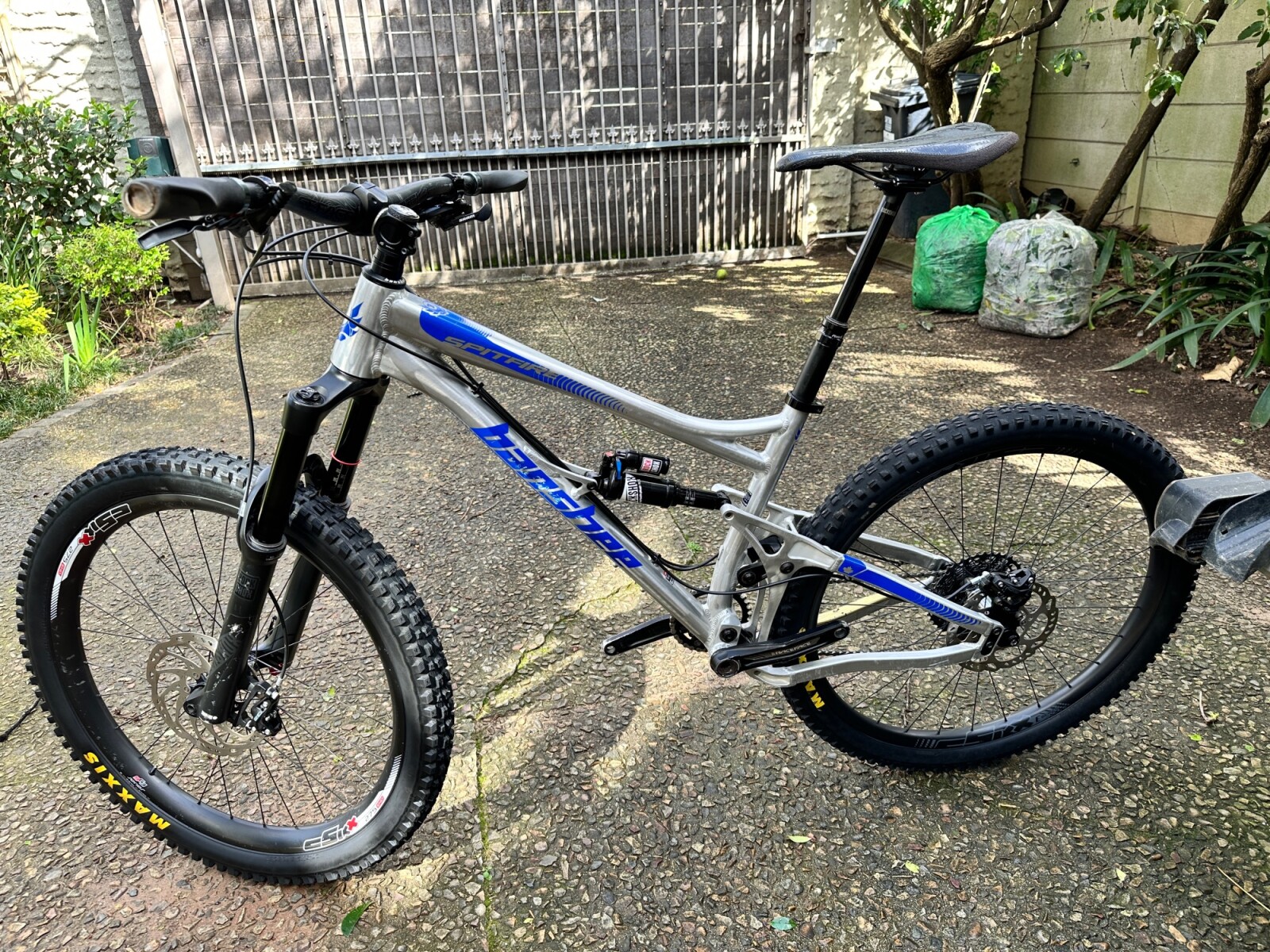 Banshee Spitfire | Dual Suspension Mountain Bikes | Bike Hub