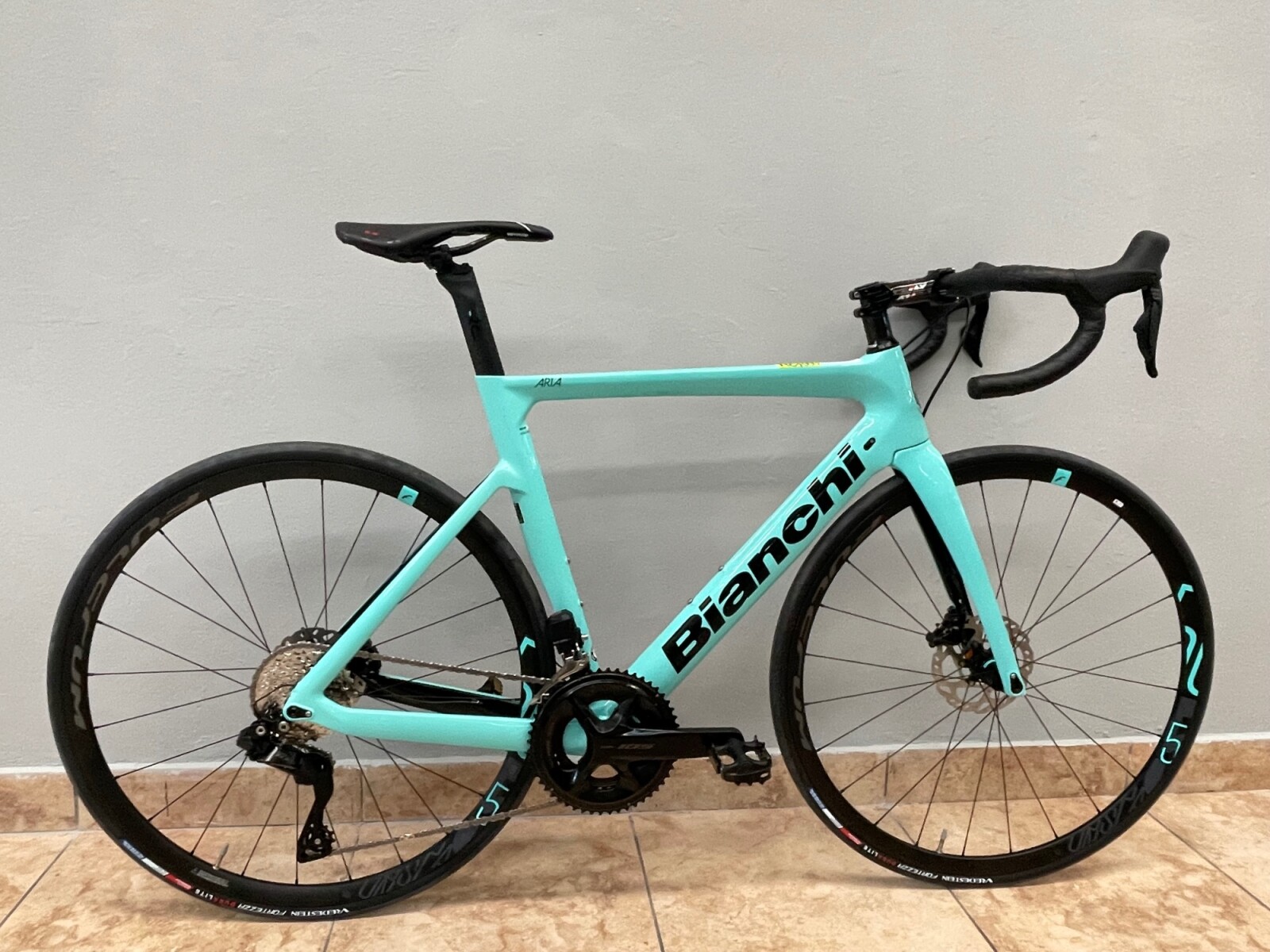Bianchi Aria Di2 12spd | Road Bikes | Bike Hub