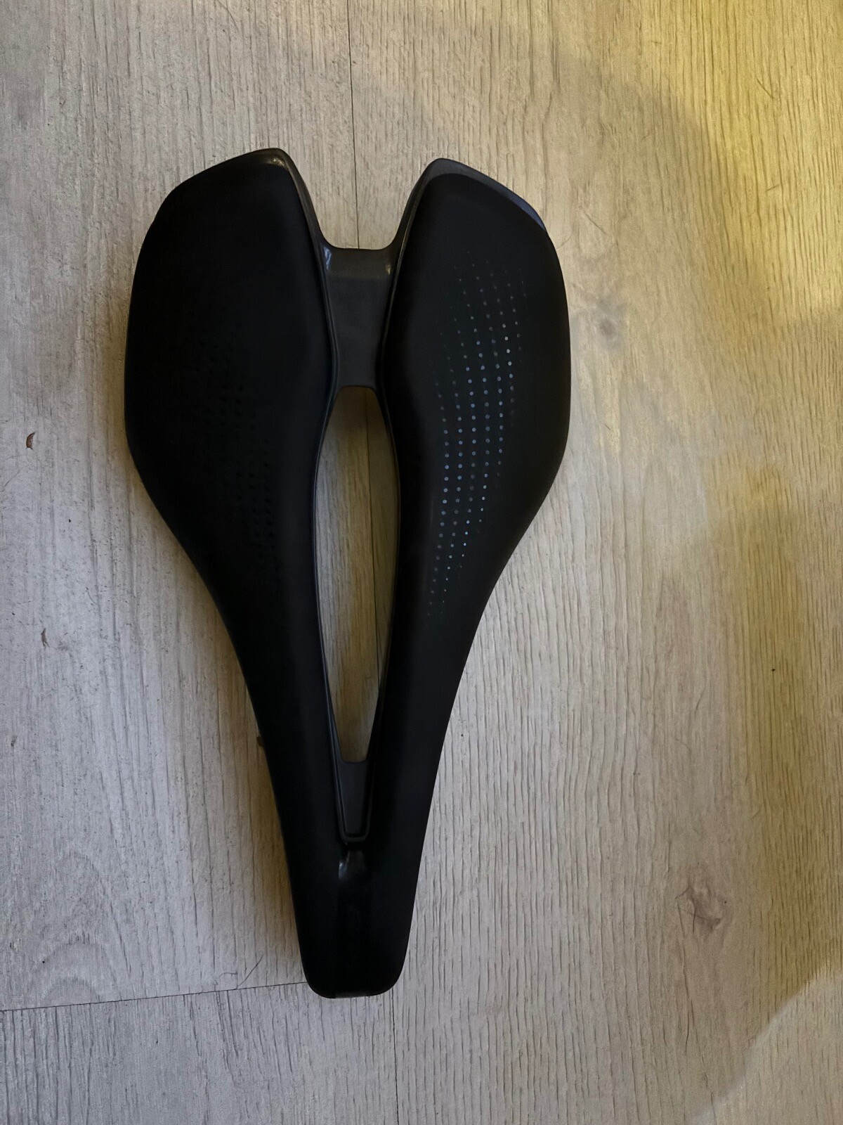 Giant power saddle Brand new | Saddles | Bike Hub