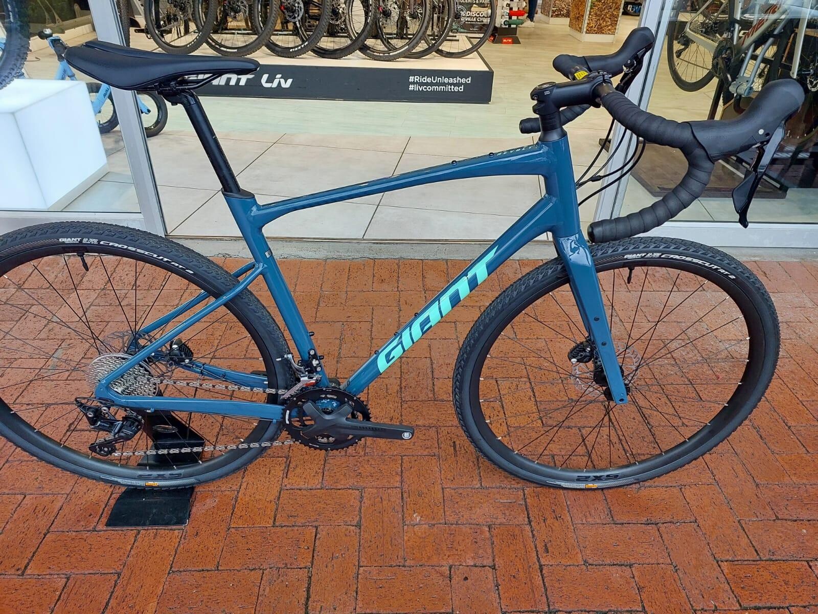 Giant Revolt 1 | Gravel Bikes | Bike Hub