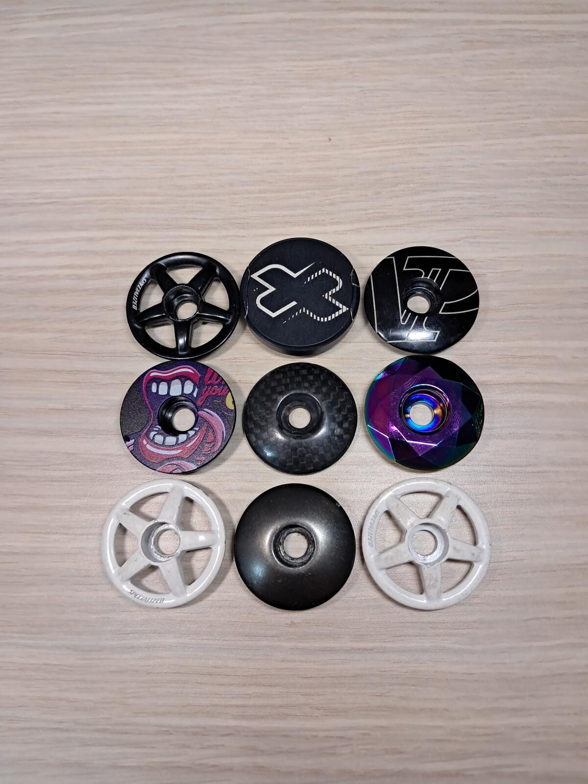 Variety of stem caps | Stems | Bike Hub