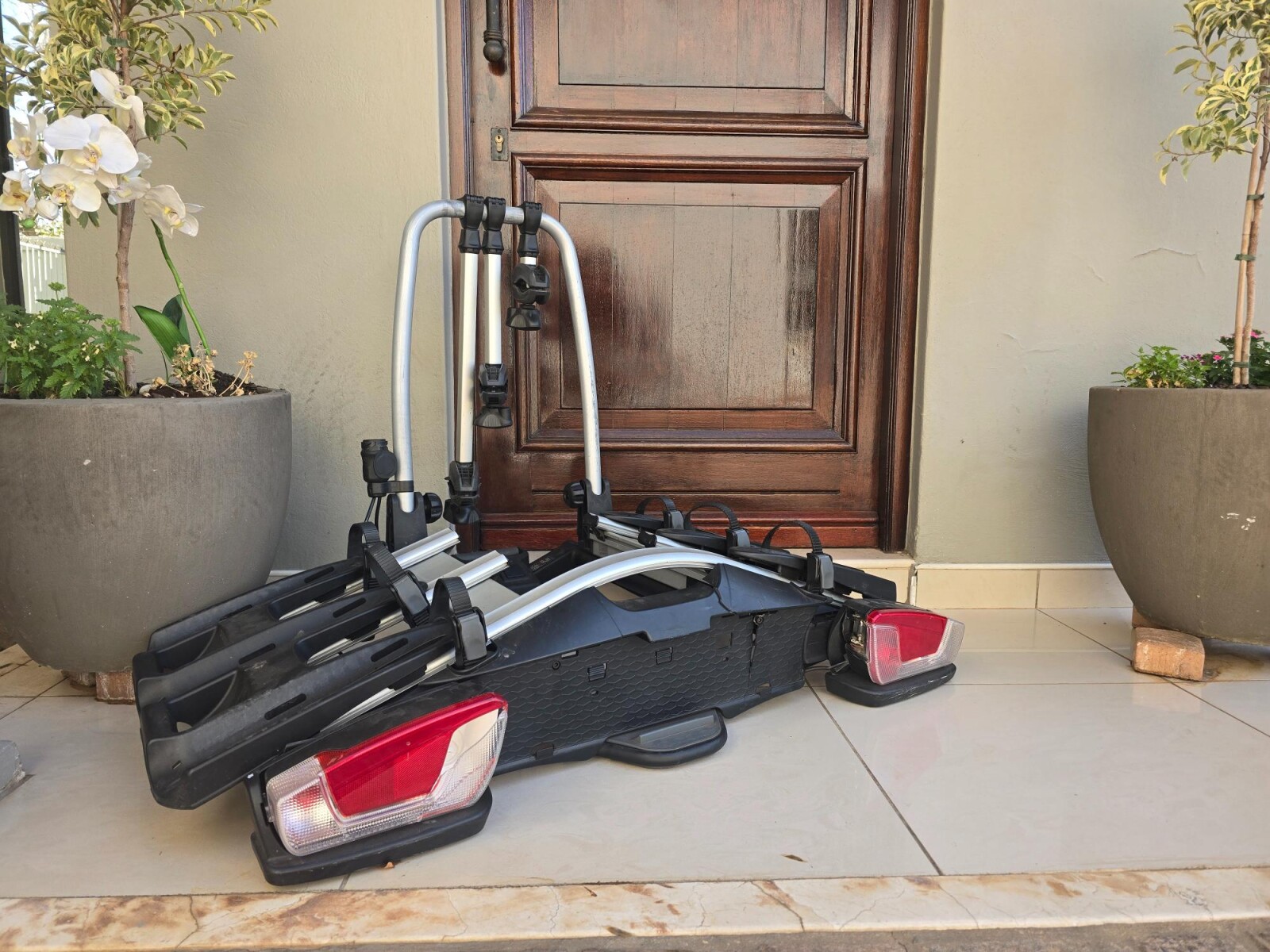 Thule VeloCompact F **SOLD** | Bike Racks | Bike Hub