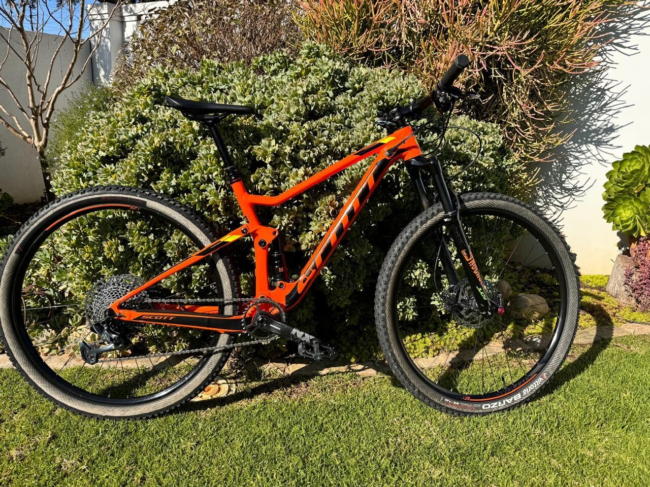 Scott Spark 960 (Medium) | Dual Suspension Mountain Bikes | Bike Hub